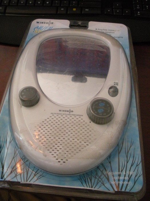 Windsor AM/FM Shower Radio with Fog Free Mirror free image download