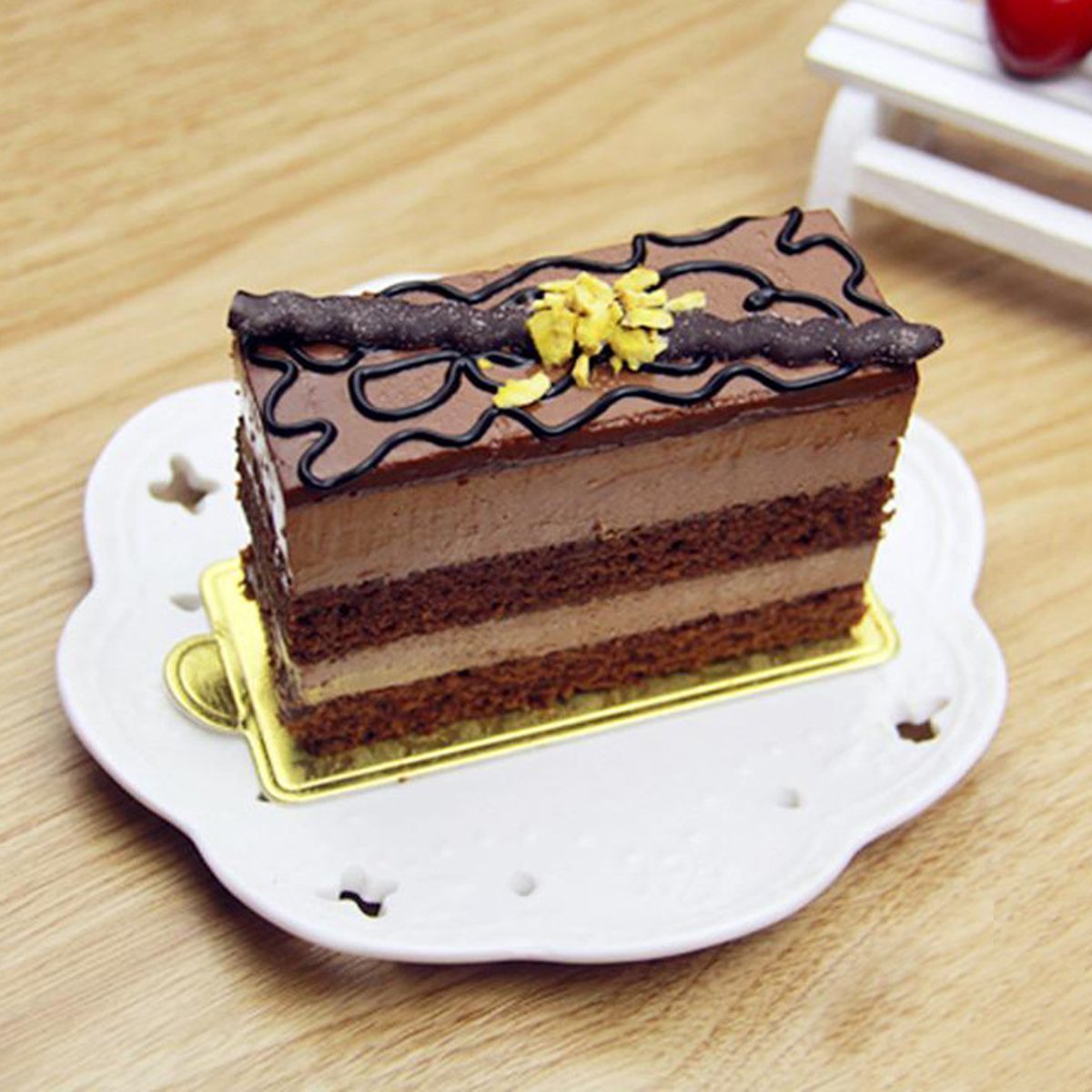 50pcs Disposable Cake Paper Plates Dessert Paper Base (Golden) free ...