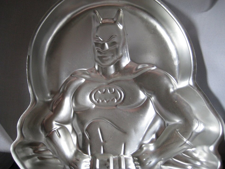 Rare Wilton Retired Batman Cake Pan free image download