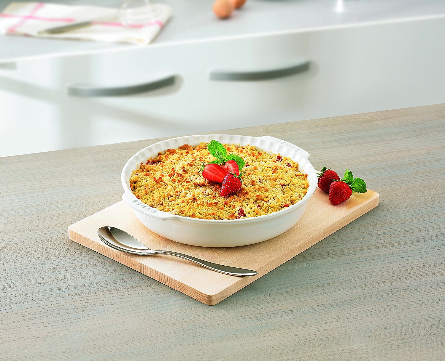 Pyrex 26 cm Round Stoneware Impressions Pie Dish with Handles, White N3 ...