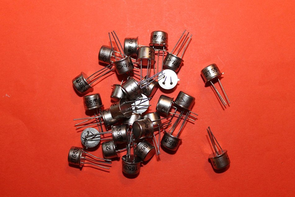 Transistors silicon 2T653B military USSR 4 pcs free image download