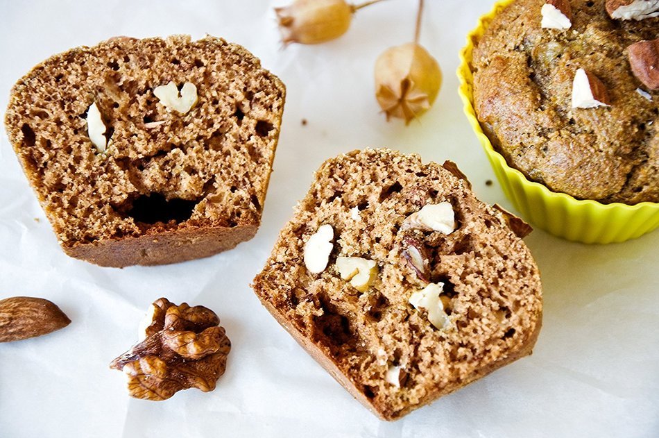 Brighid's Kitchen Green Reusable Silicone Baking Cups / Muffin Cups ...