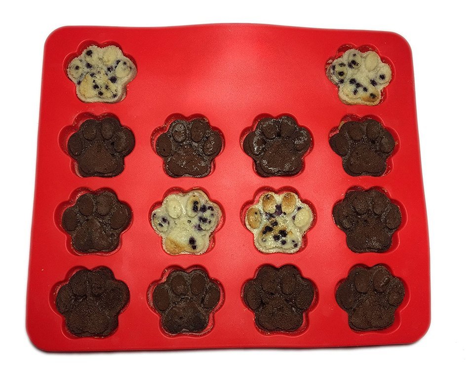 Win&Co Puppy Paws & Bones Silicone Baking Molds-Pan-Ice Trays Set of 2 ...