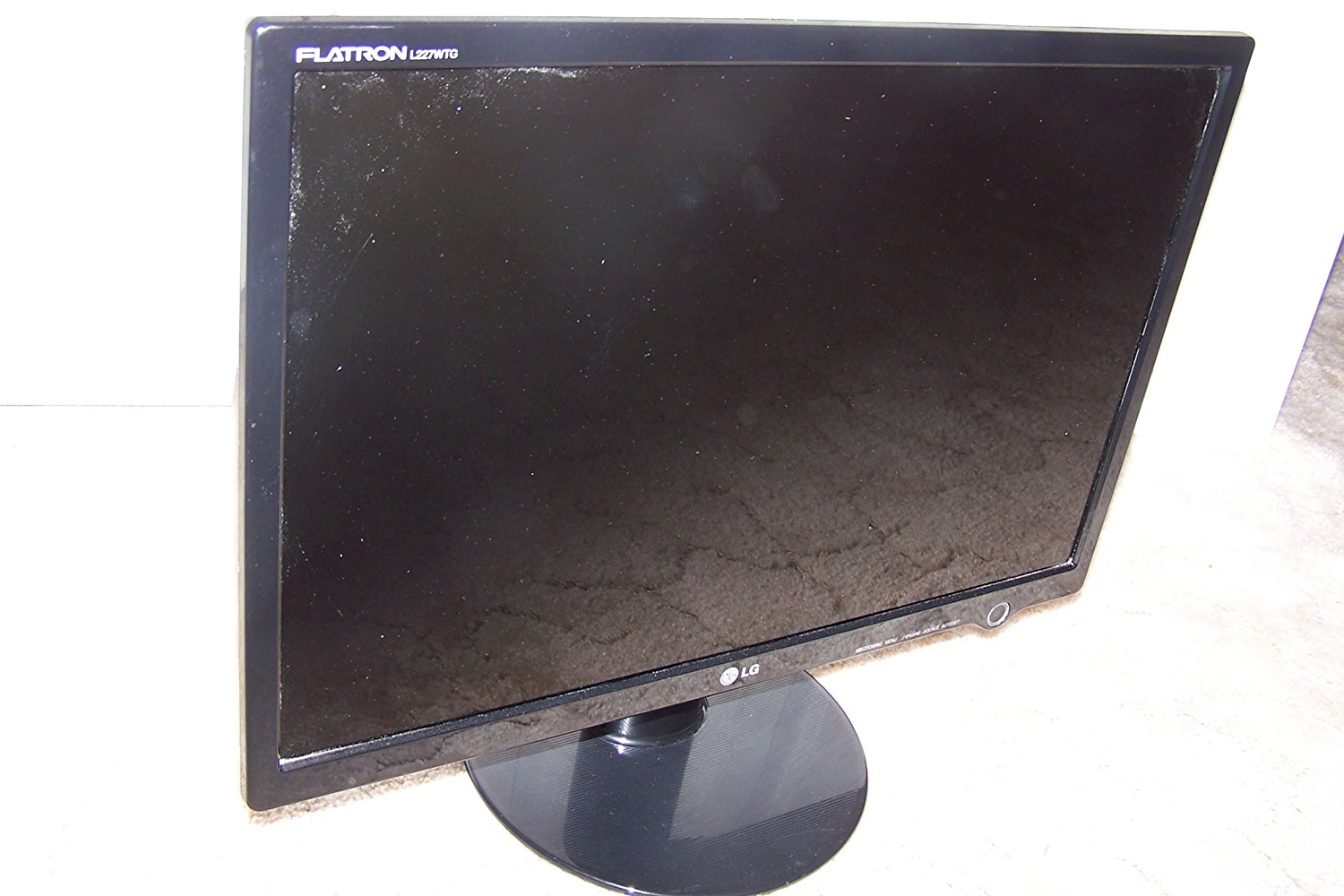 LG L227WTG 22-Inch Widescreen LCD Monitor N5 free image download