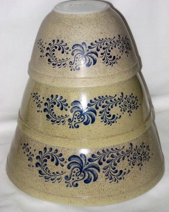 SET OF 3 - Vintage 1970's Pyrex HOMESTEAD Beige & Blue Mixing Batter ...