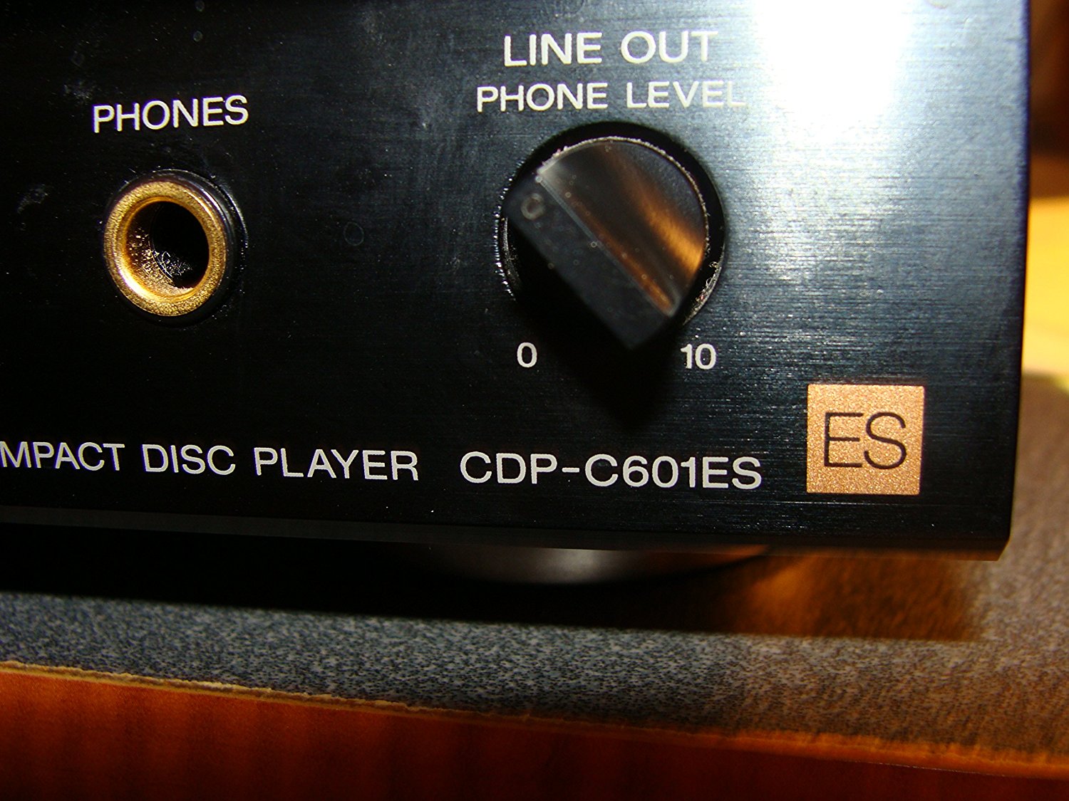 Sony C601ES 5 Disc CD Changer Player CDP-C601ES N2 free image download