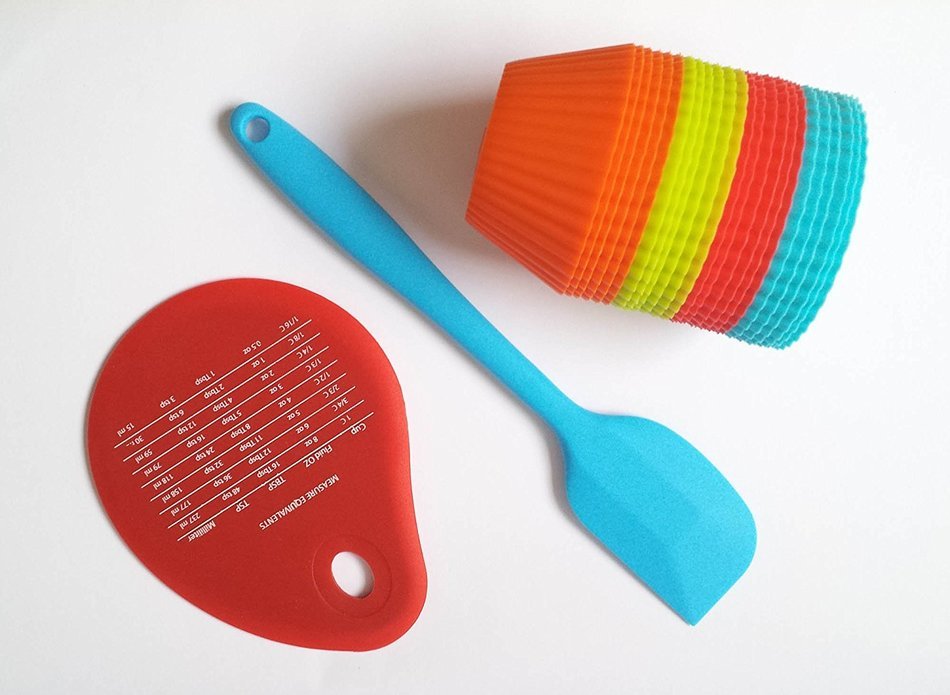 Set Of 24 Premium Silicone Baking Cups With BONUS Silicone Scraper ...