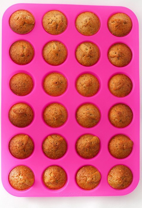Silicone Mini Muffin & Cupcake Pan - 24 Cups Pink Mold & Baking Tray ...