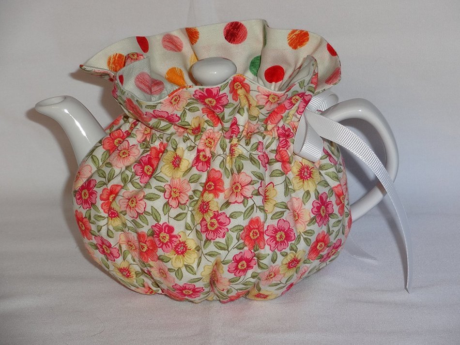 2 Cup Pretty Floral Reversible Tea Pot Cozy free image download