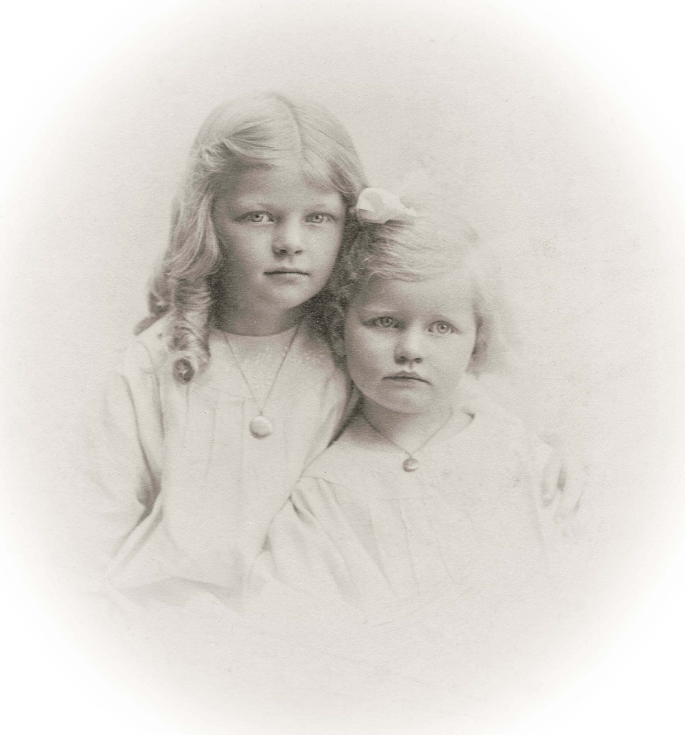 Old portrait of children free image download