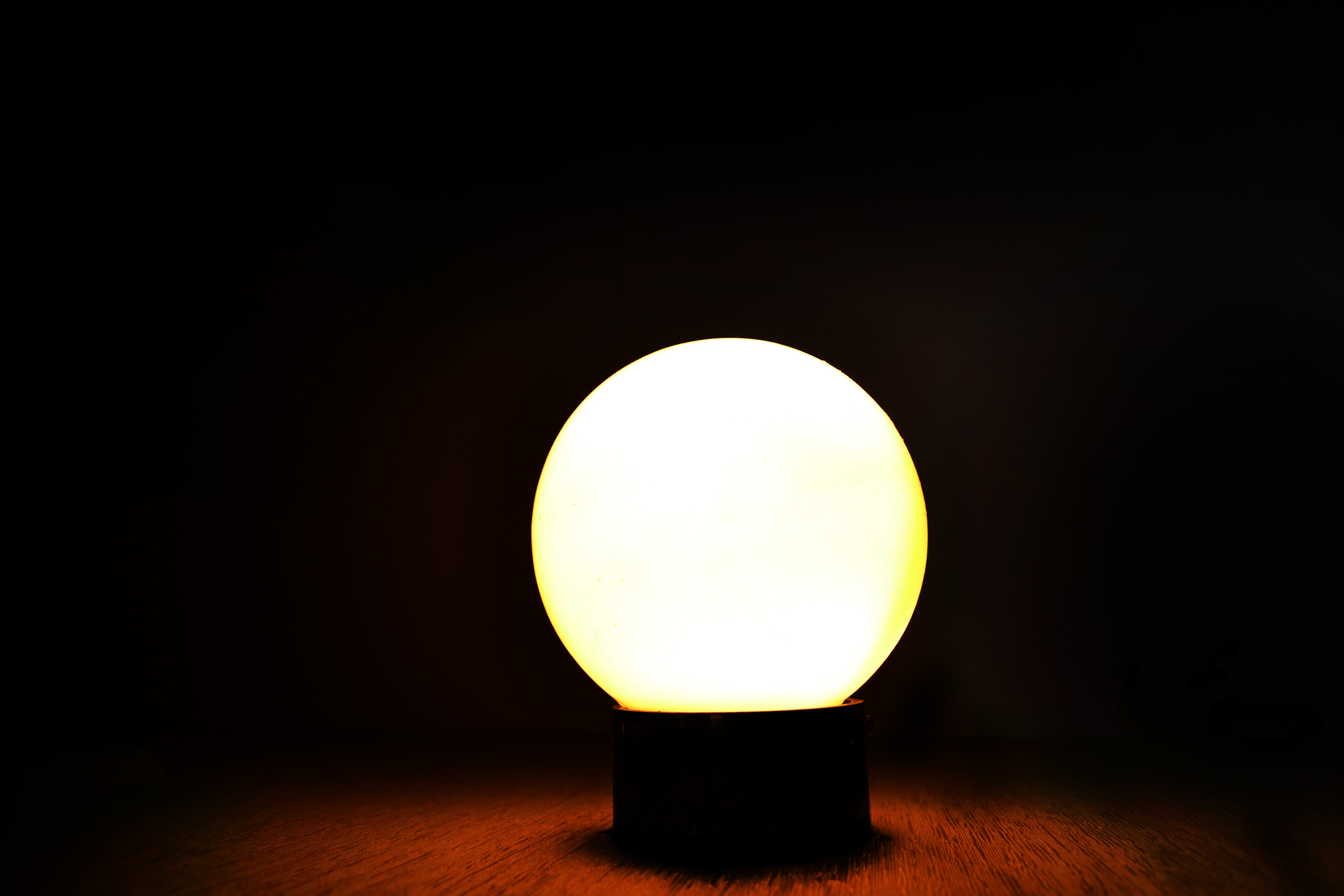 Luminous ball shaped lamp free image download