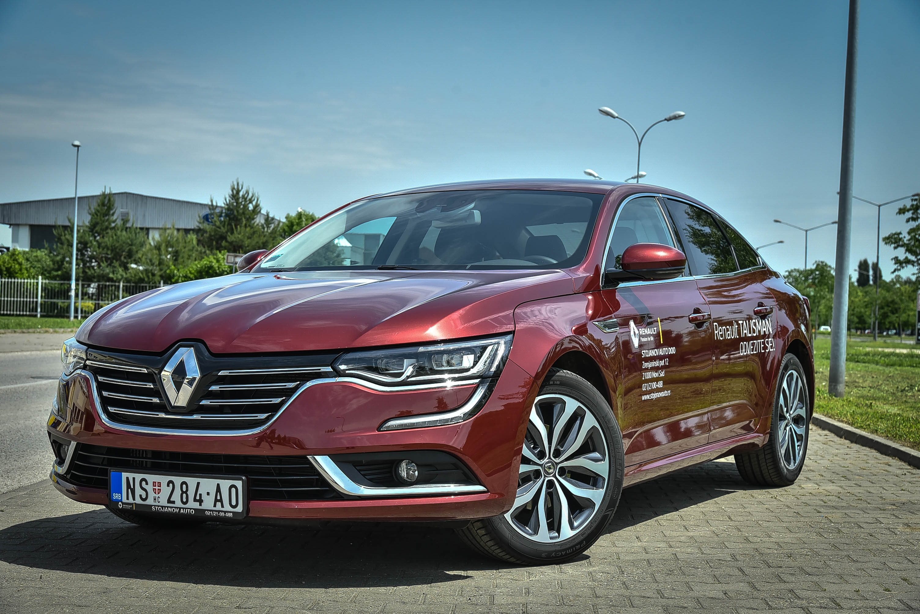 Renault Car red free image download