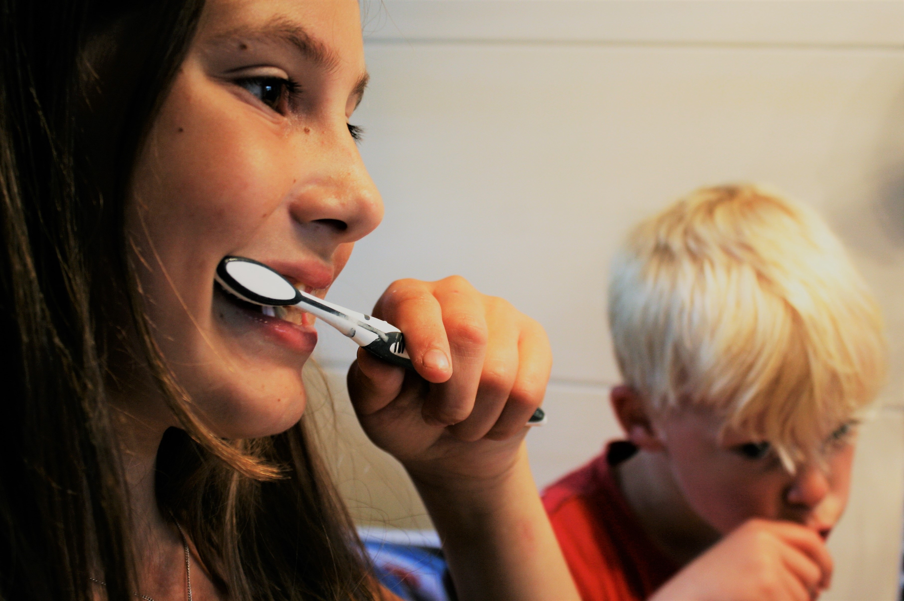 Brushing Teeth people free image download