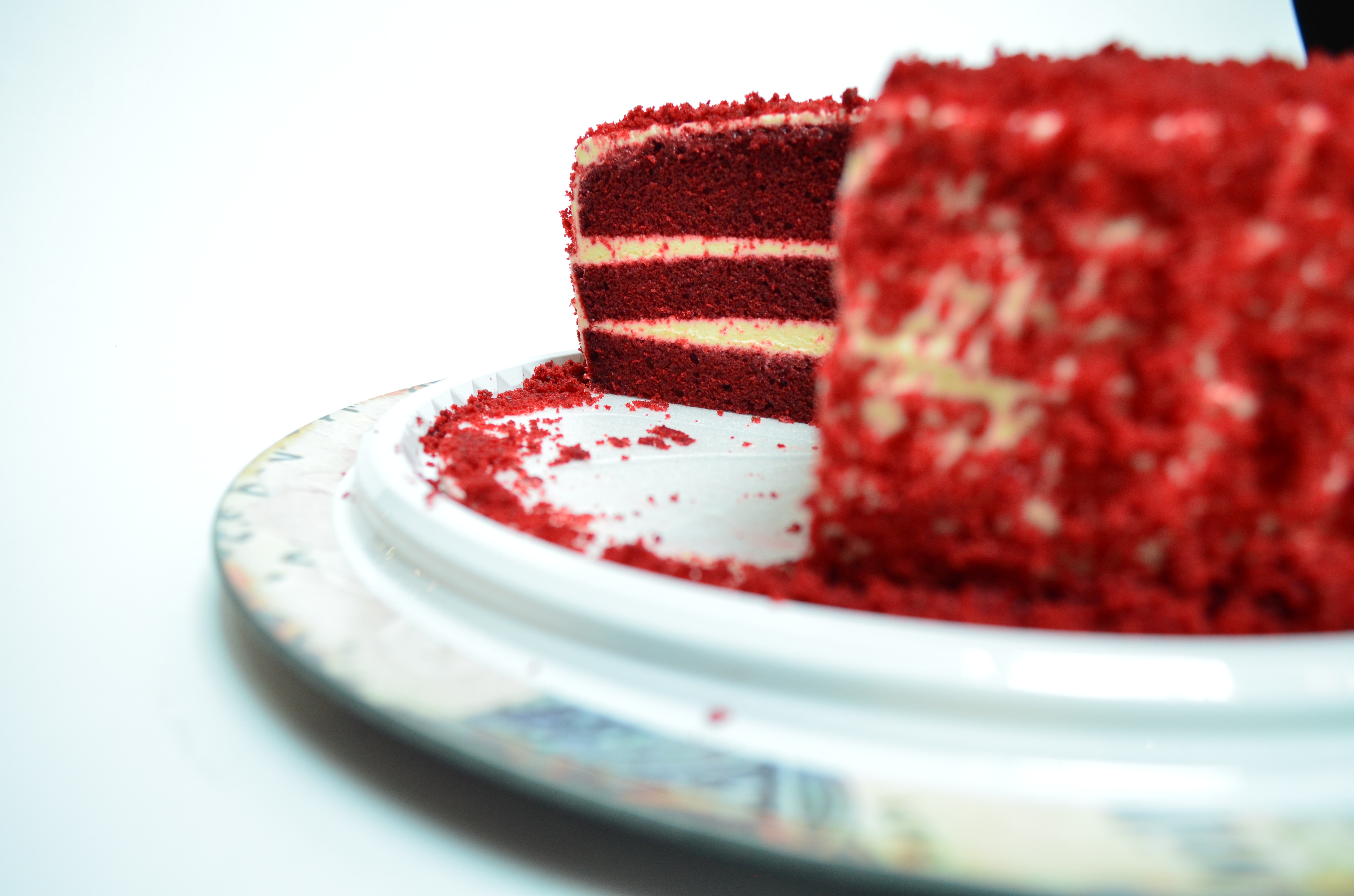 Creamy red strawberry Cake free image download