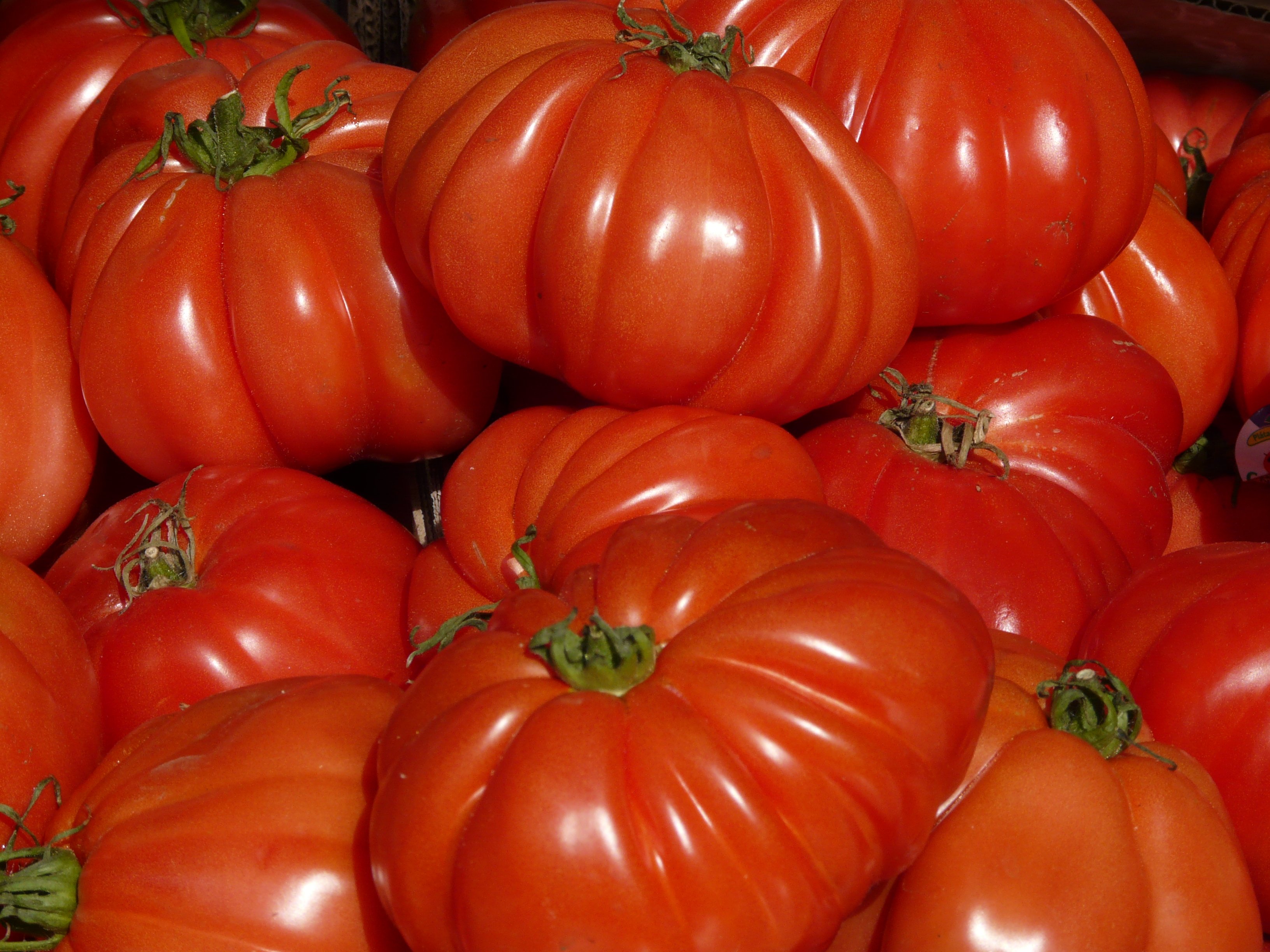 Tomatoes Red Market free image download