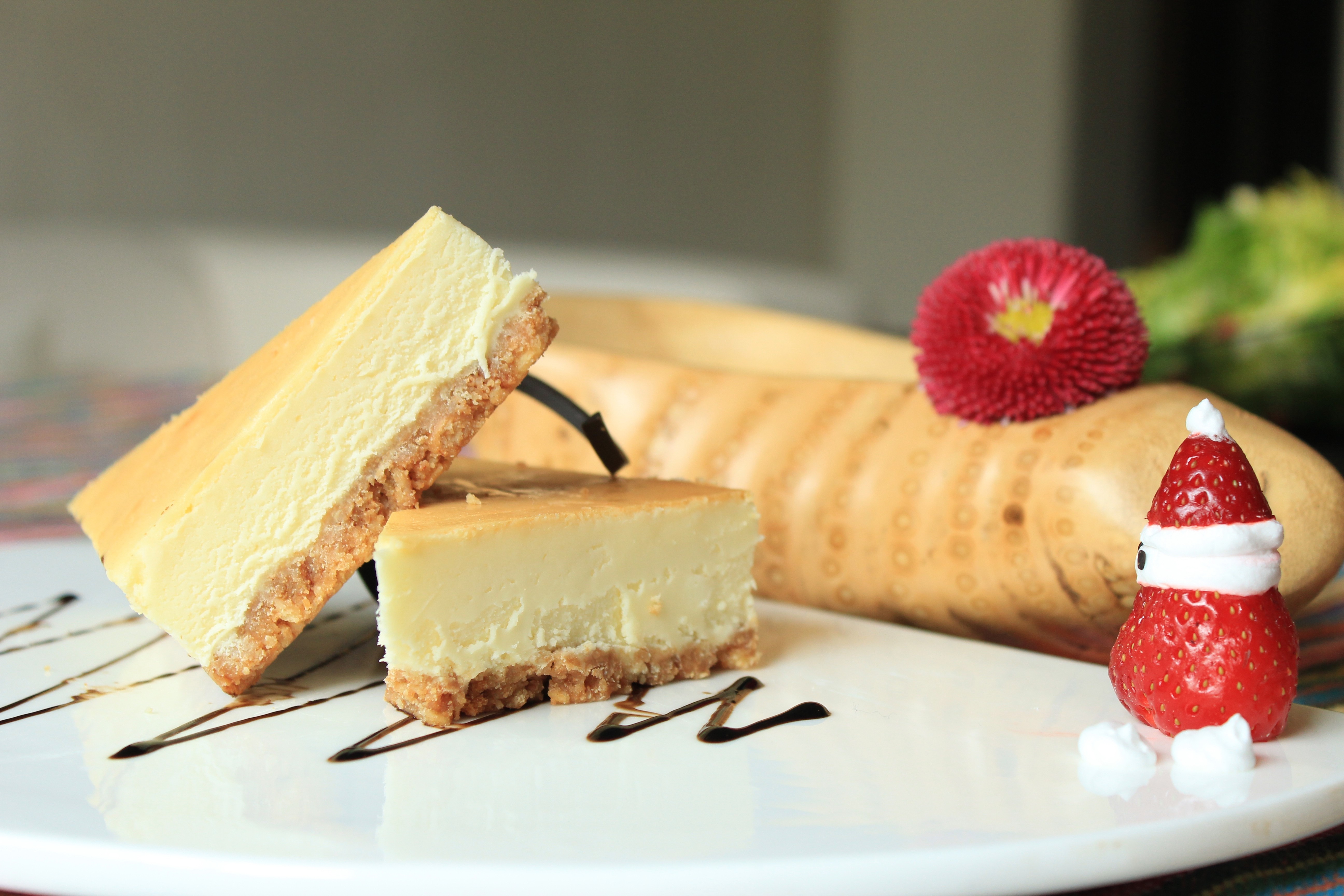 Sweet baked goods on a plate with chocolate free image download