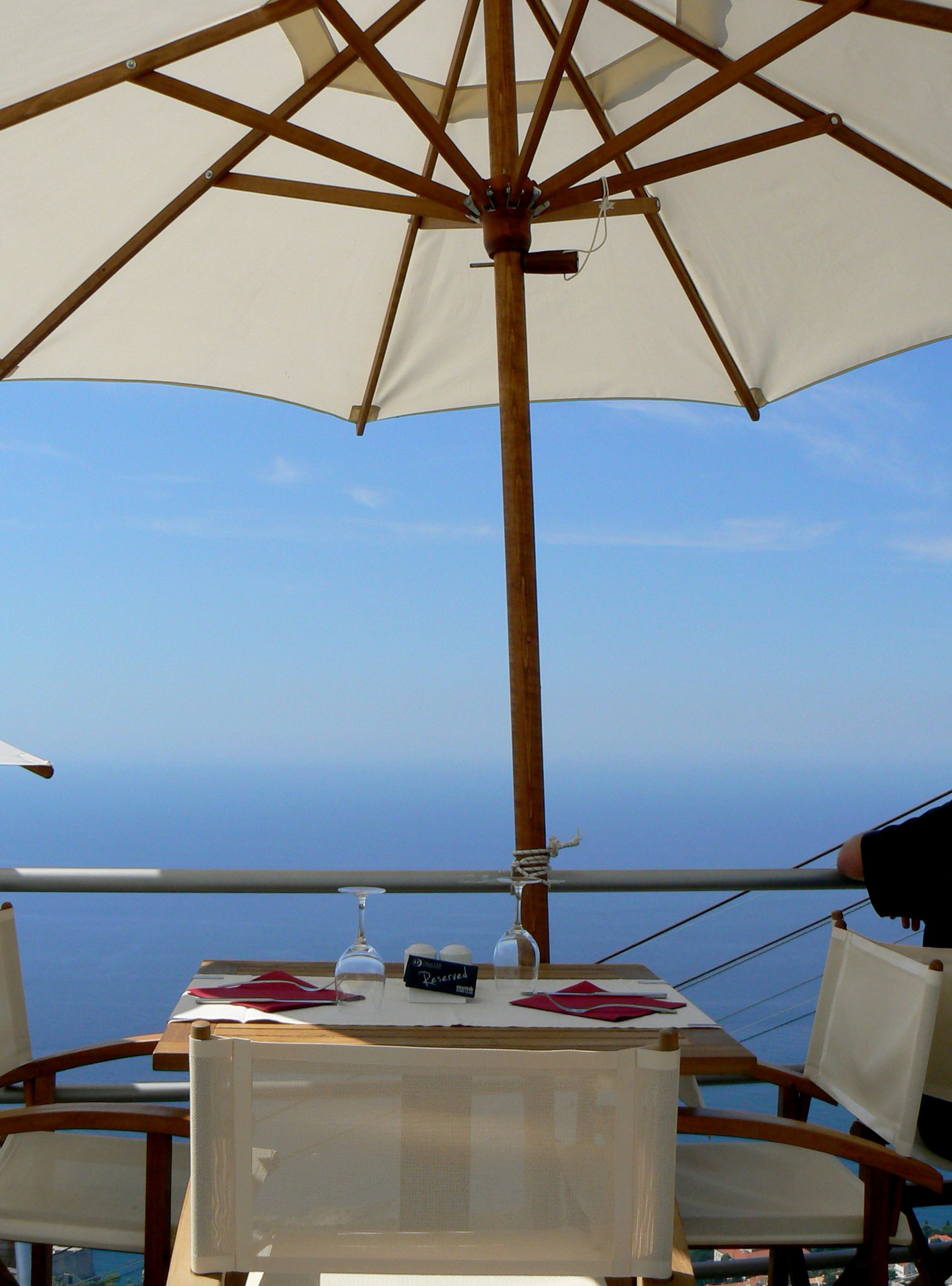 Seaside restaurant free image download