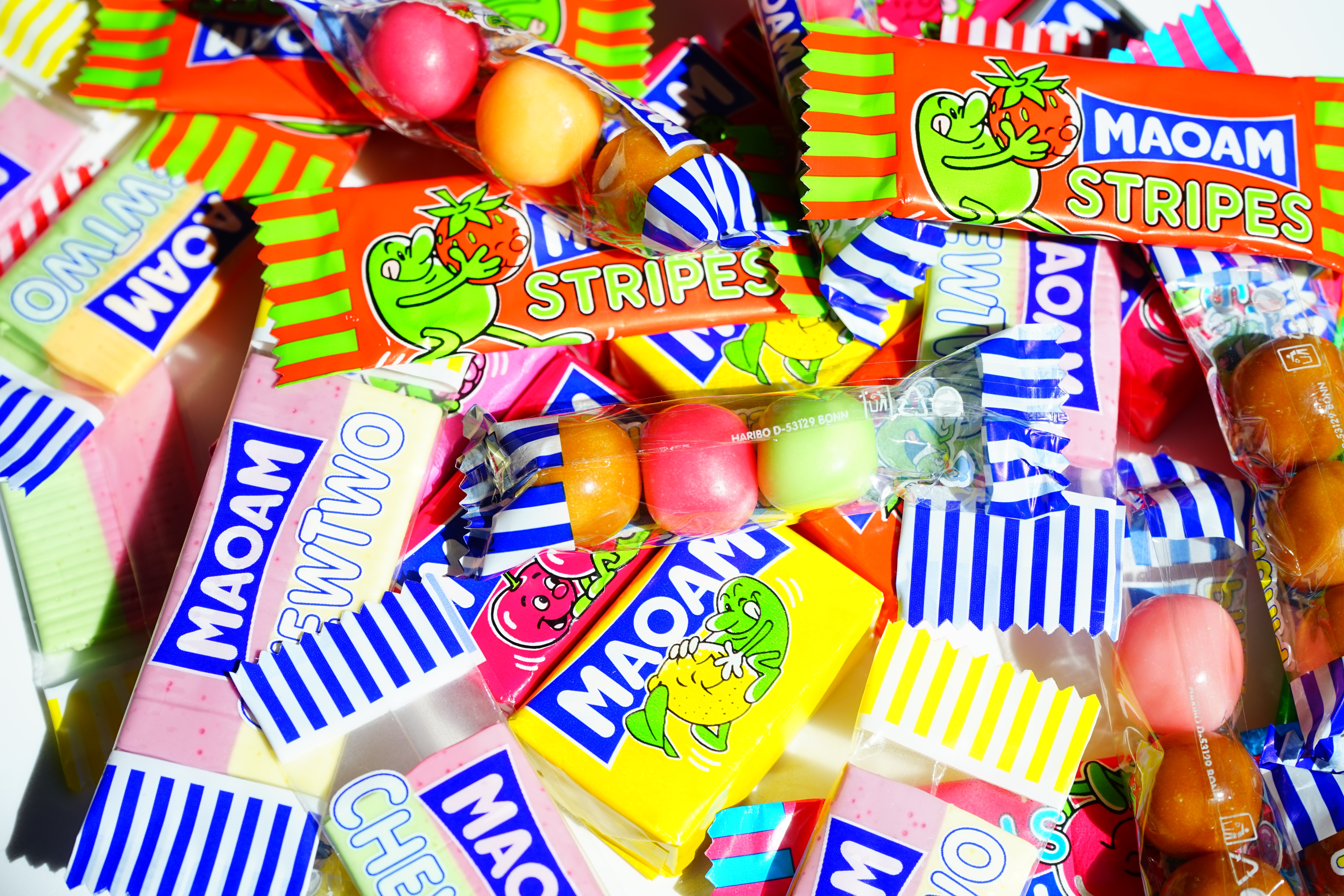 Lots of delicious sweets free image download