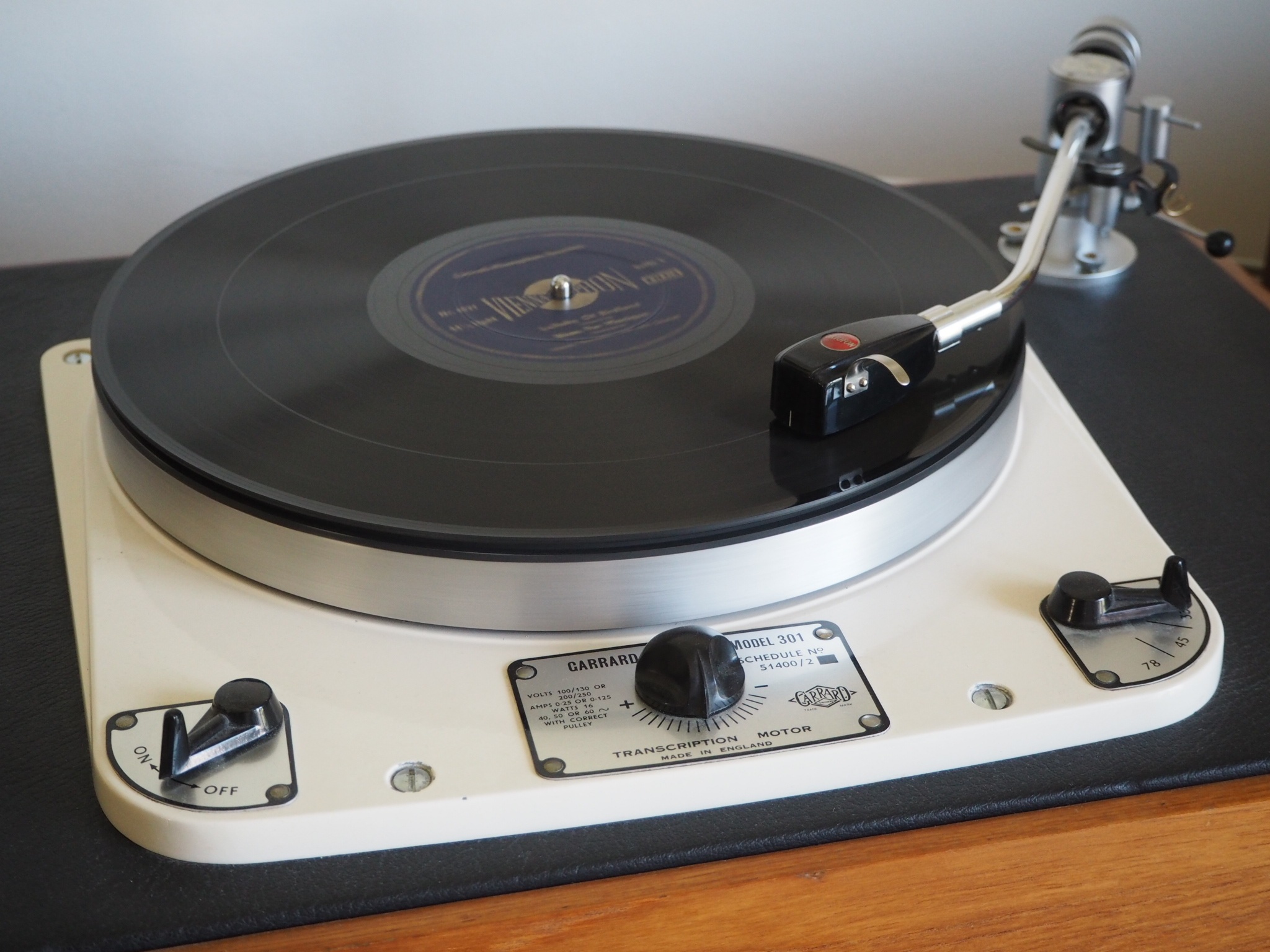 Old Turntable Garrard free image download