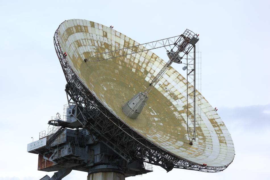 Large radio dish free image download