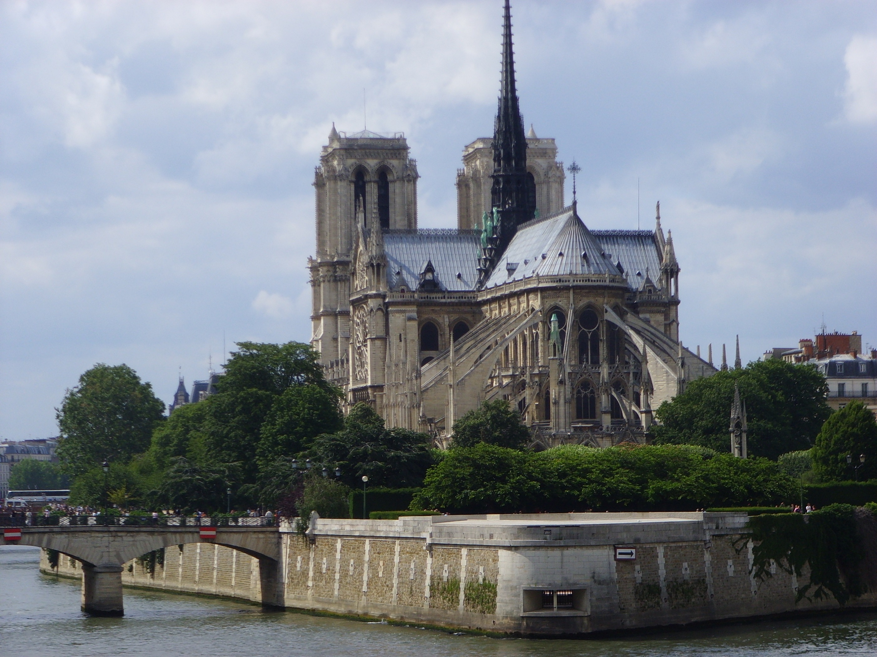 Delightful Notre Dame free image download