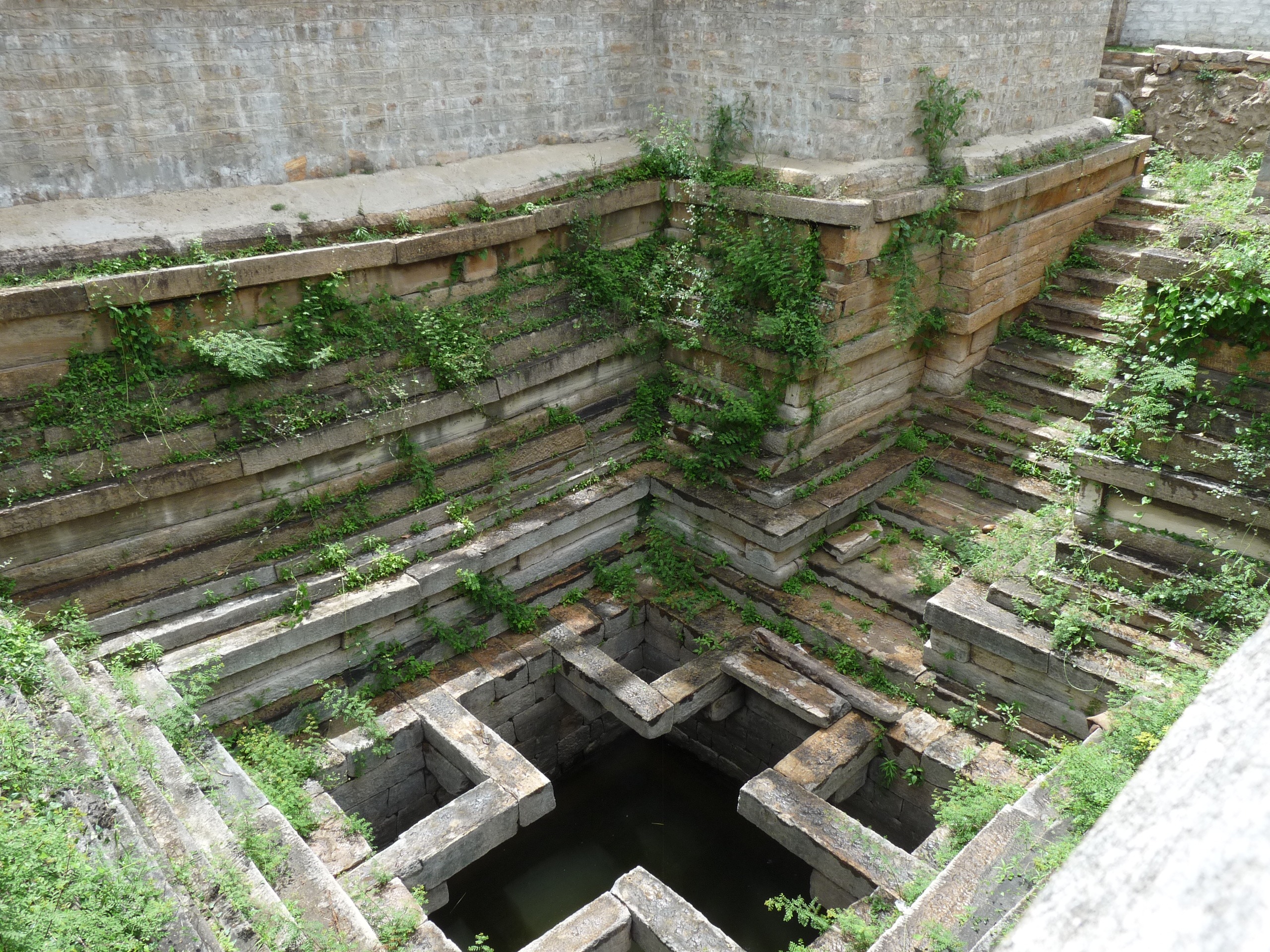 Temple Tank in Asia free image download