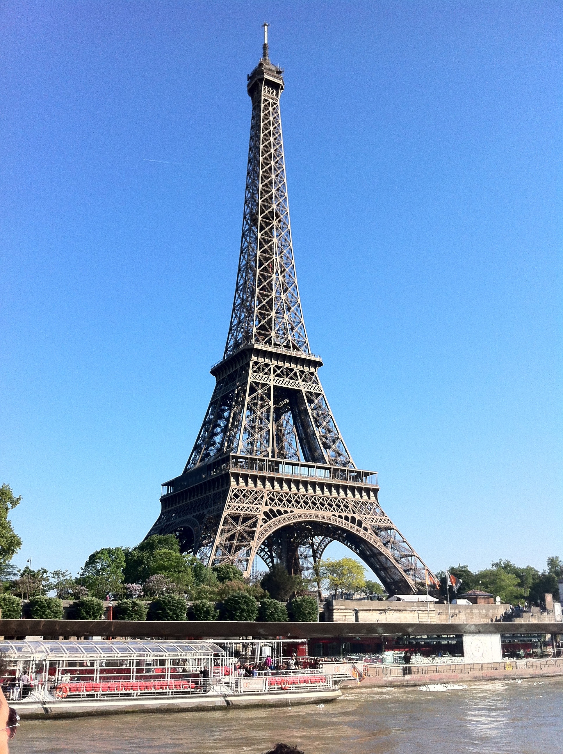Famous Eiffel Tower Paris free image download