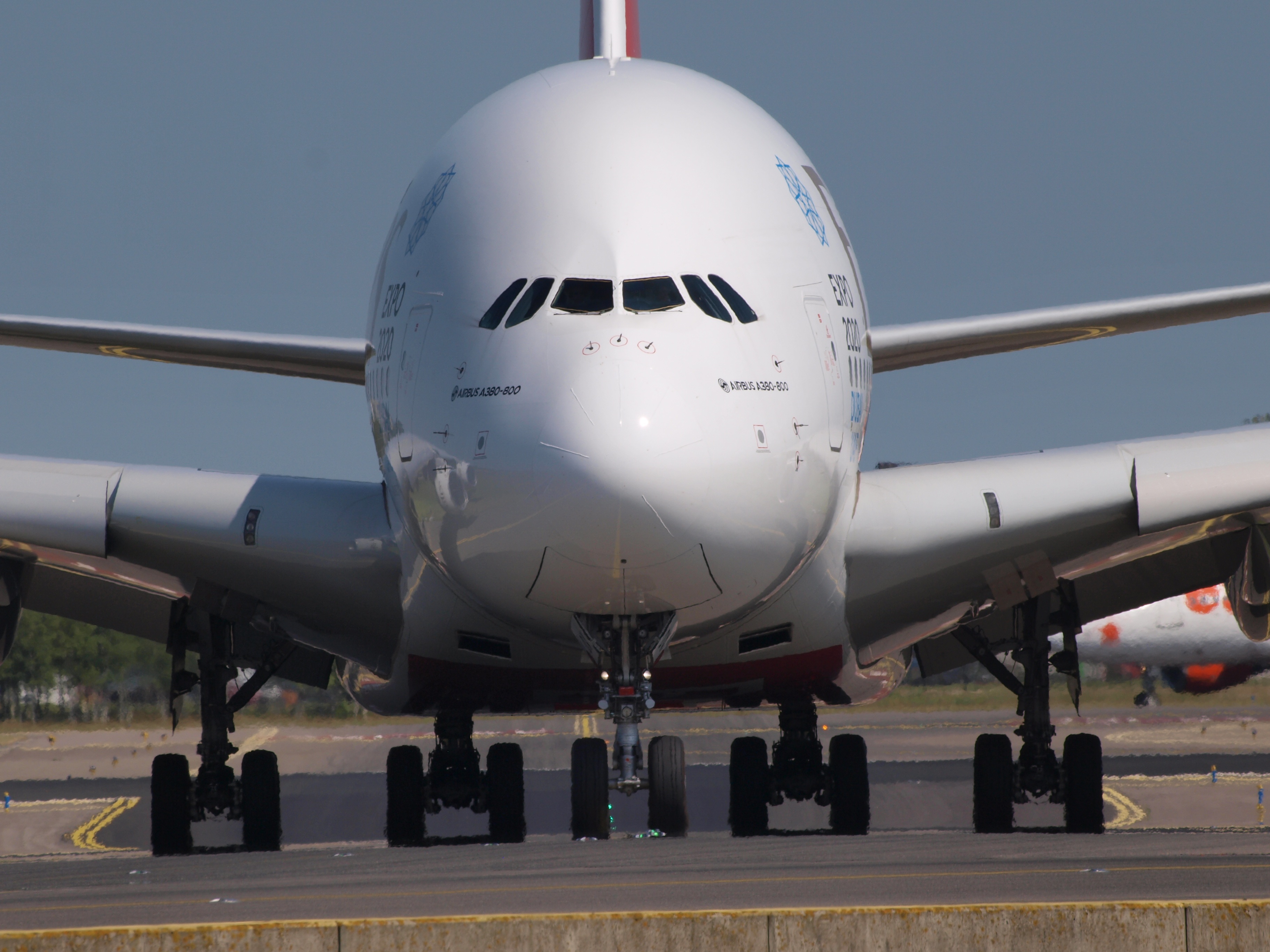 White Emirates Airbus free image download