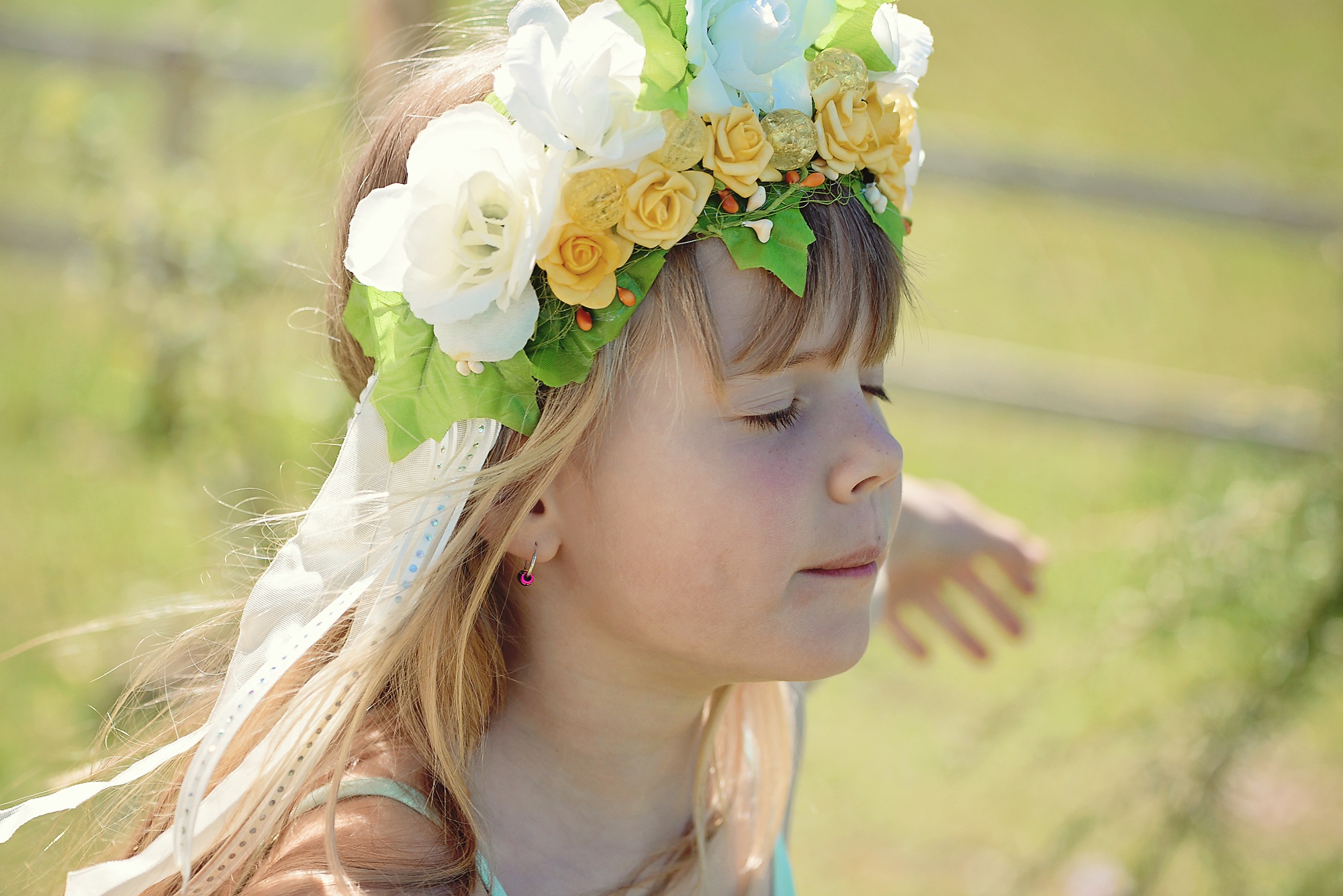 Child Girl with flowers free image download