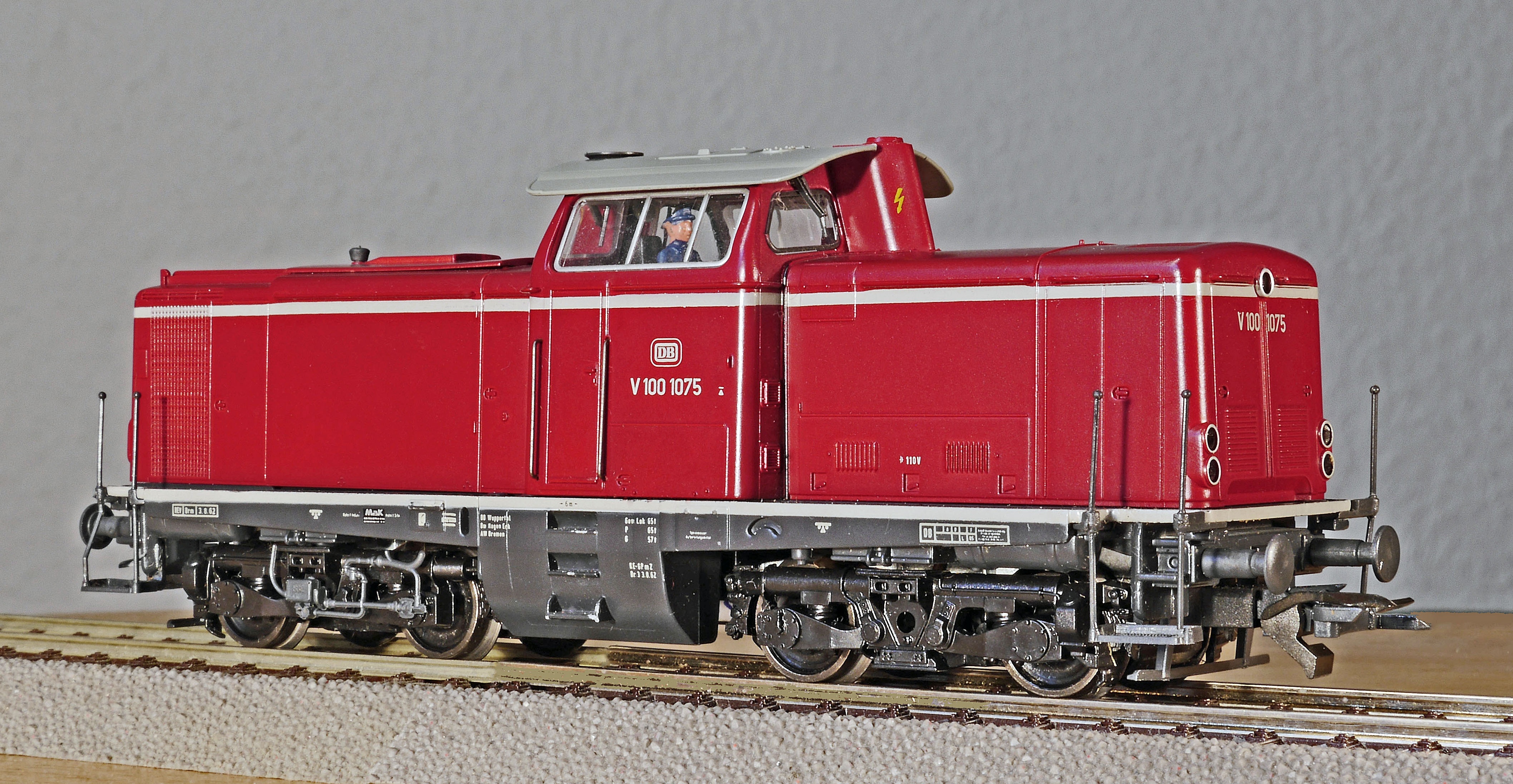 Diesel Locomotive Model red free image download