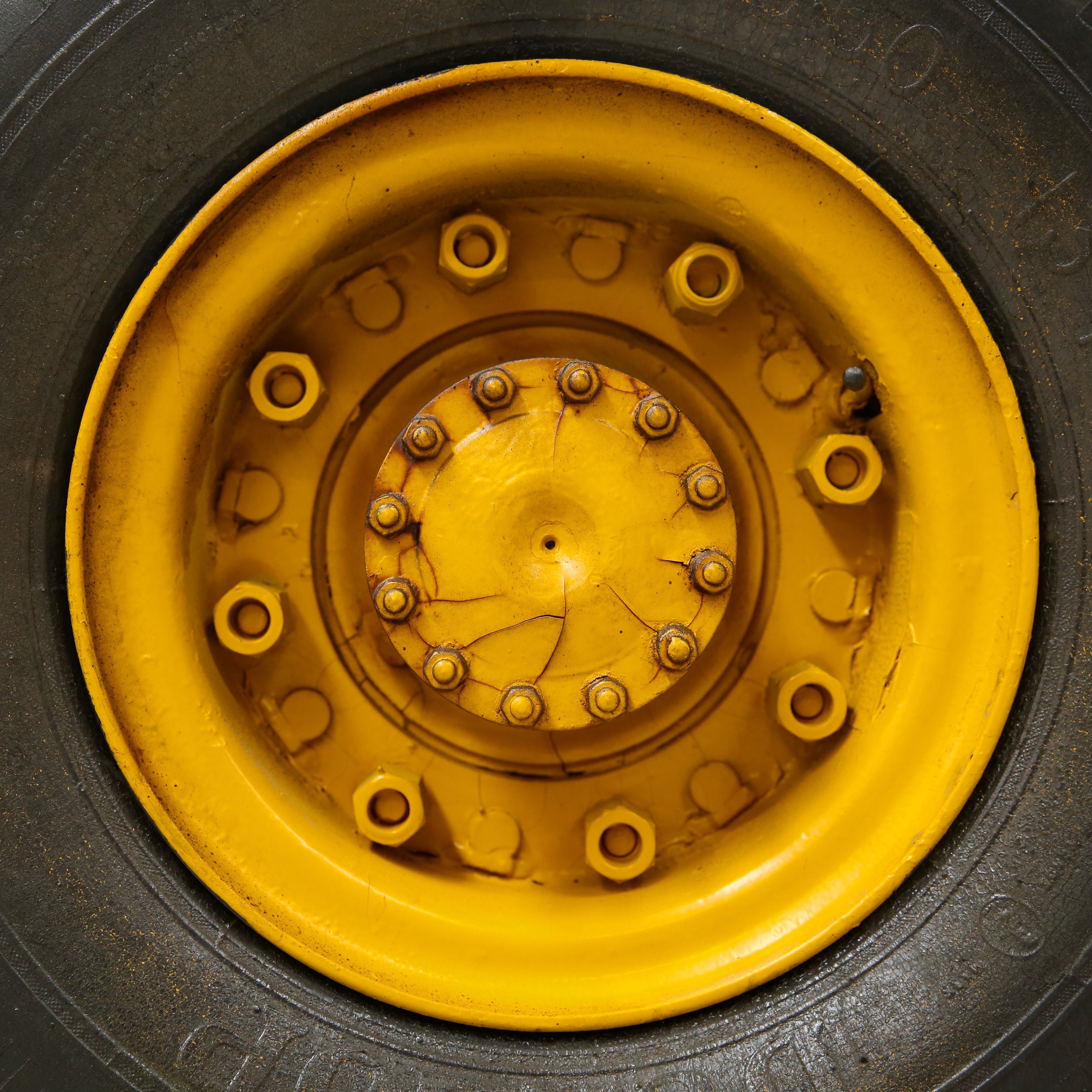 Tire Rim Yellow free image download