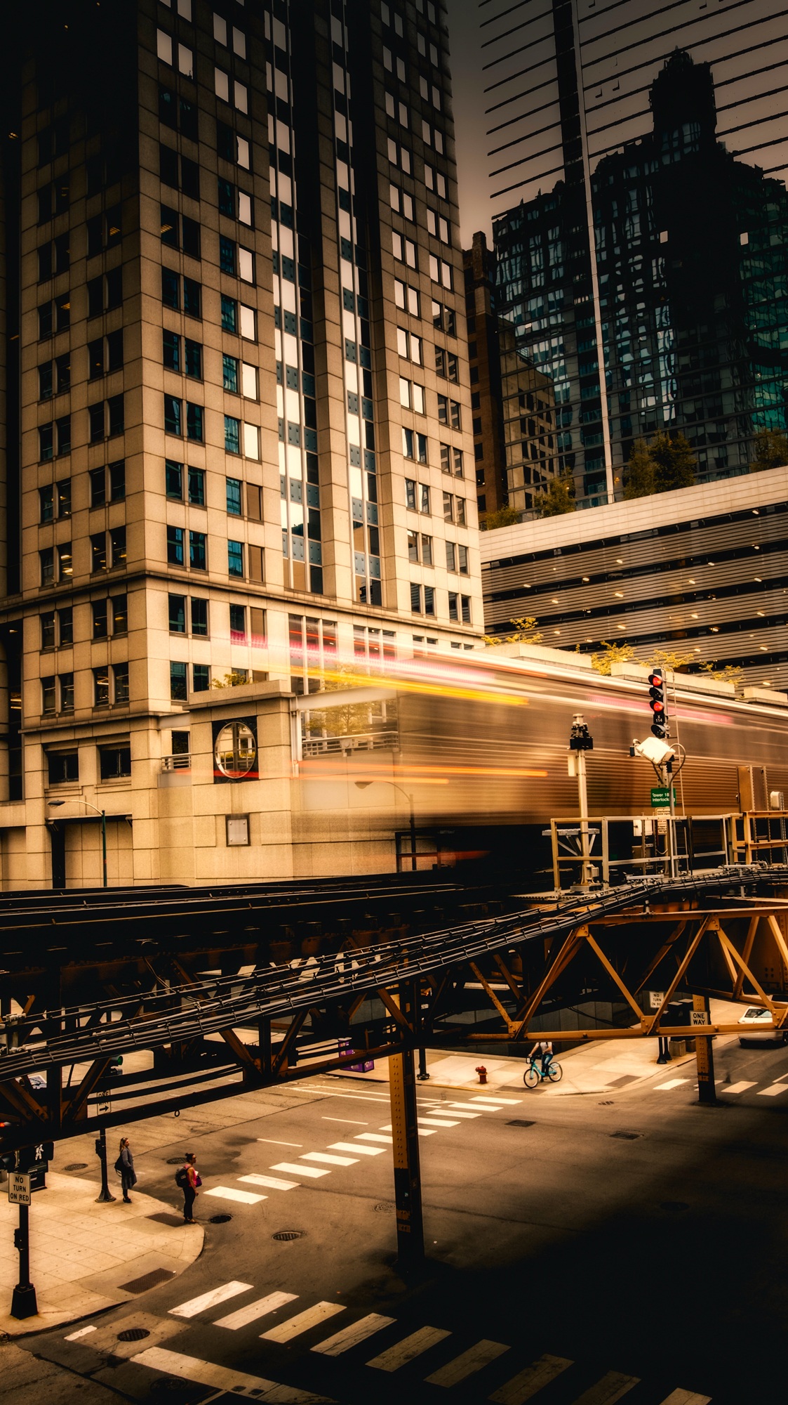 Chicago Illinois L Train free image download