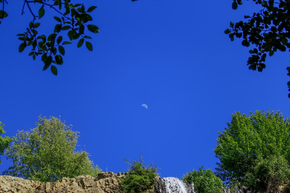 Natural Waterfall skyline free image download