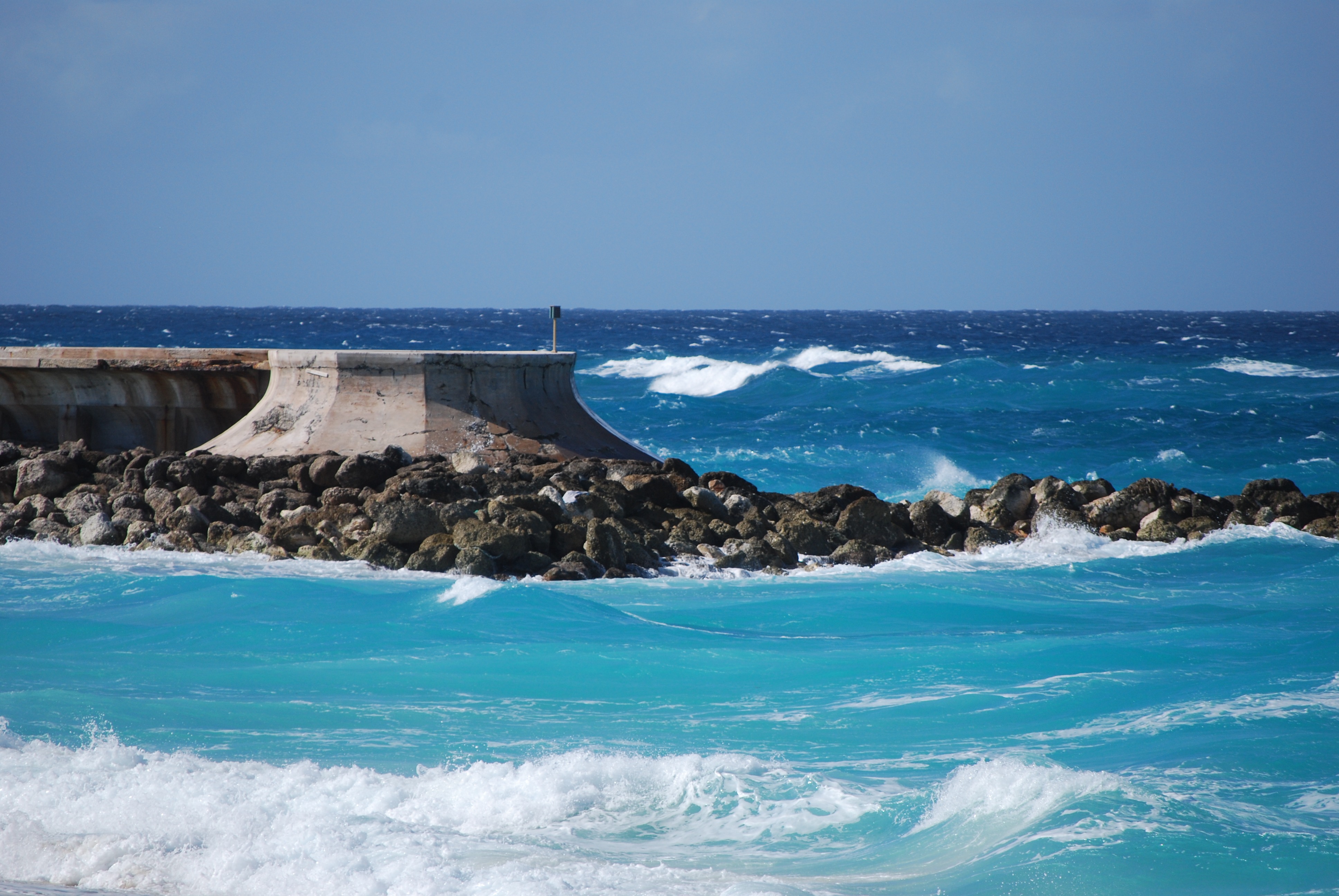 Blue Ocean Waves free image download