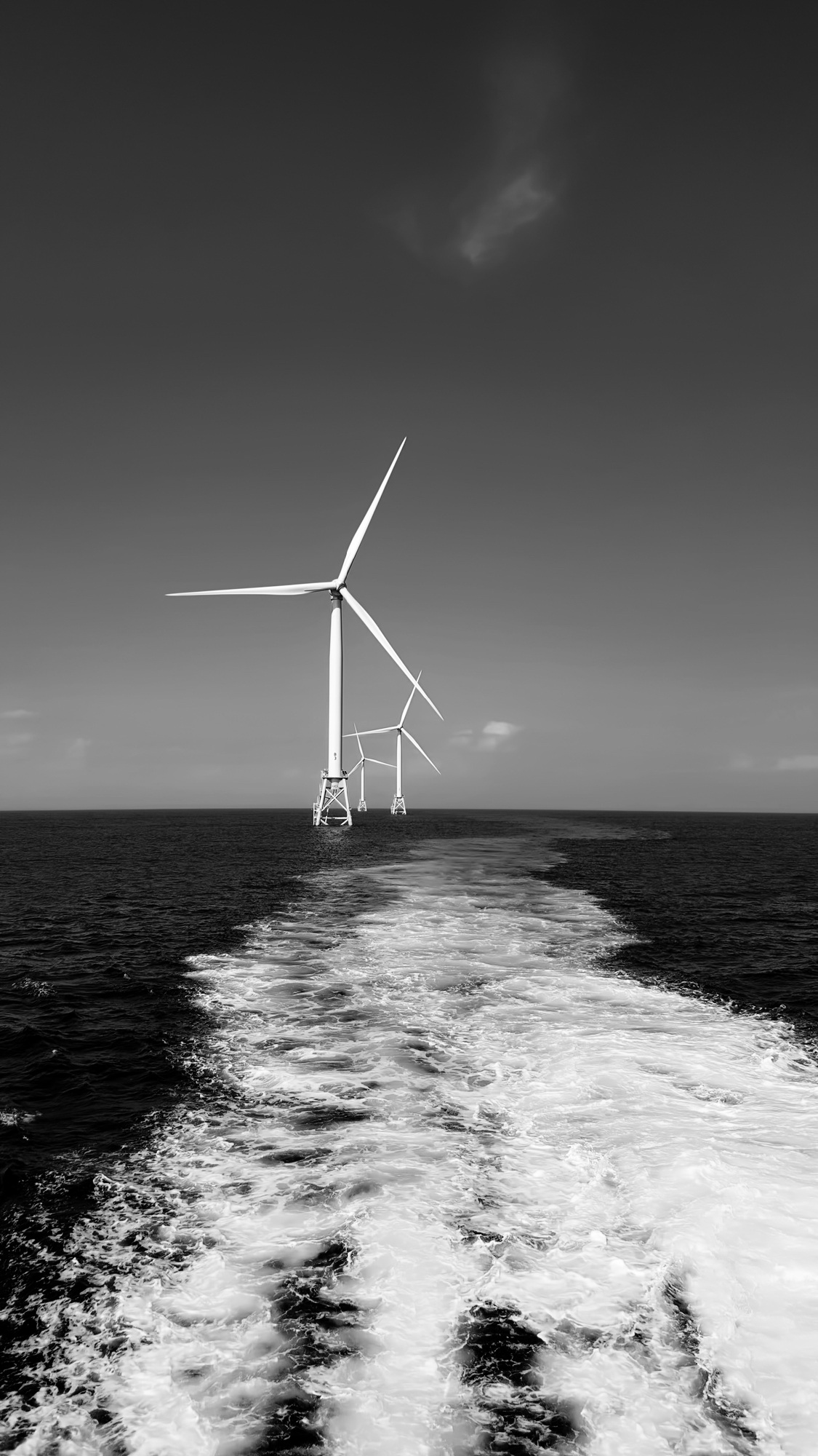 Boat Wake Wind turbines free image download
