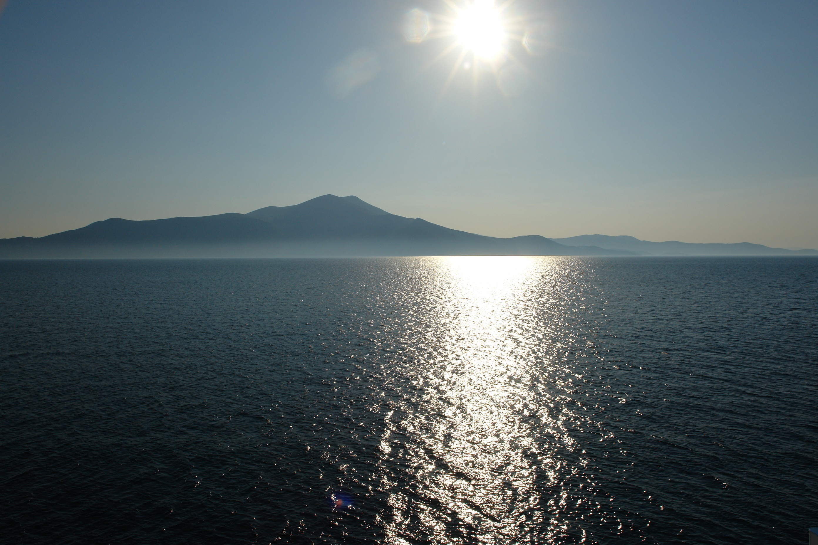 Noon at sea free image download
