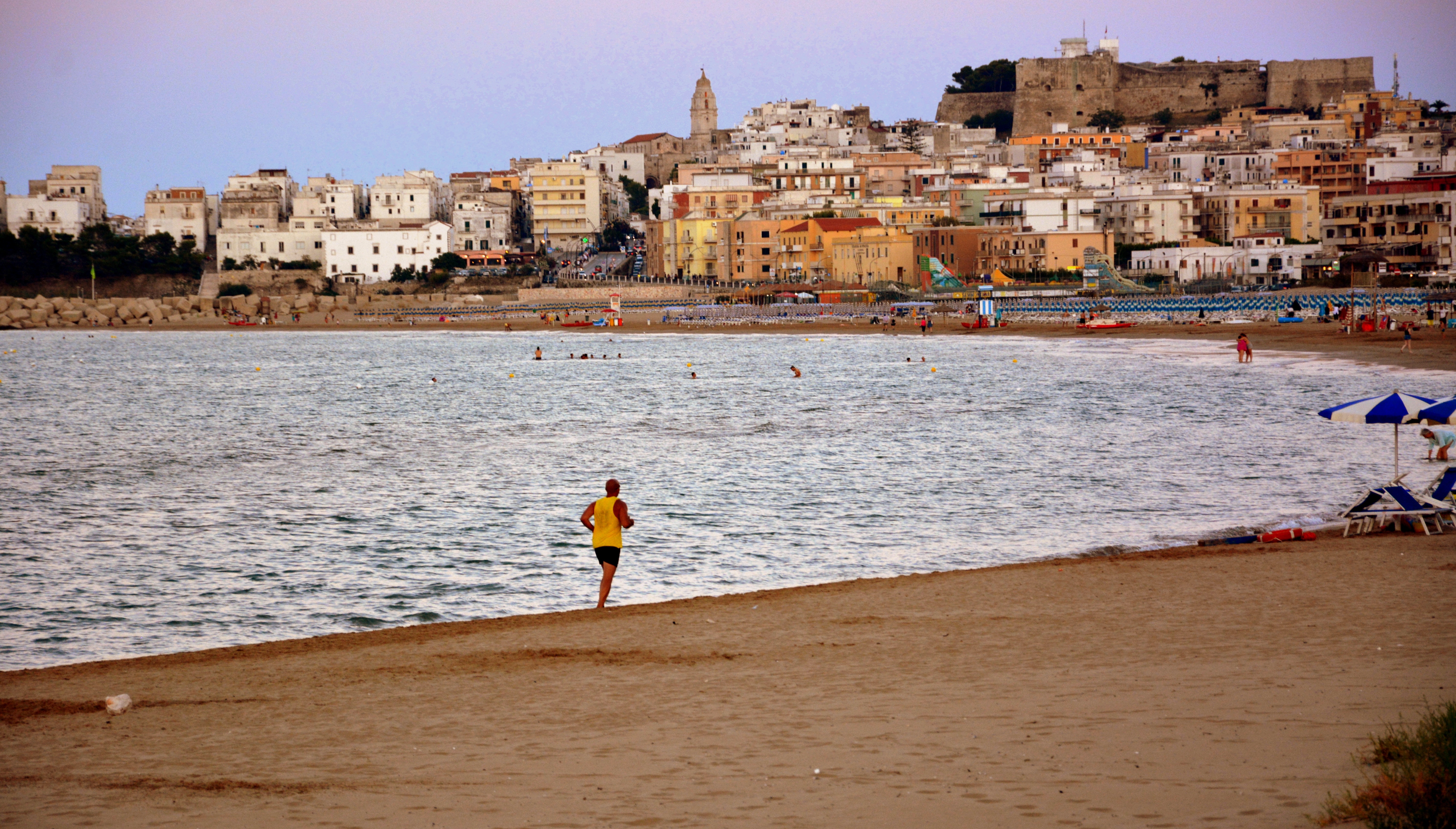 Race Vieste Beach free image download