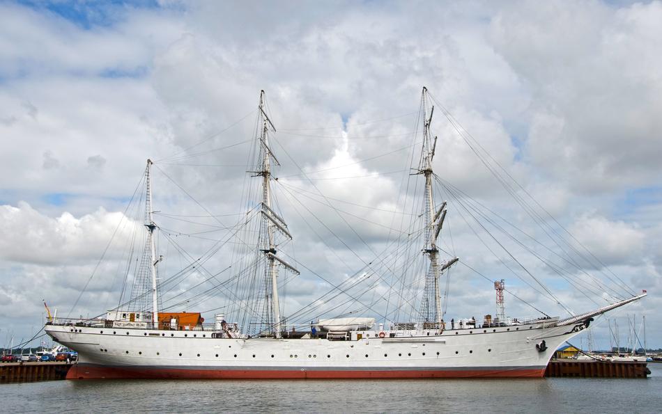 Gorch fock stralsund sailing vessel free image download