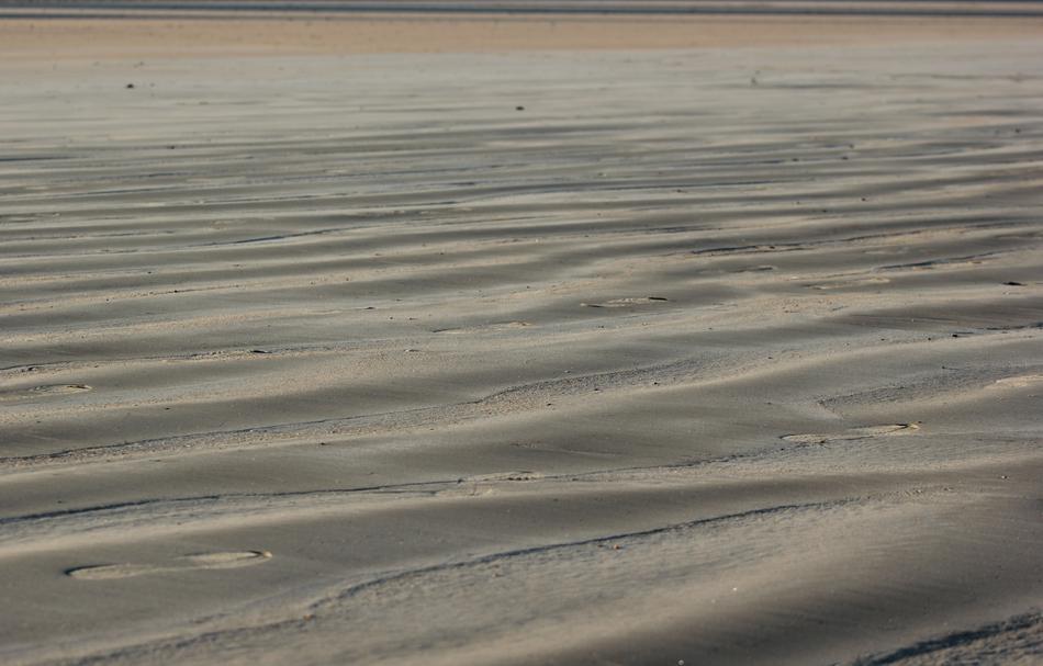 Sand Waves on Beach, grey background free image download