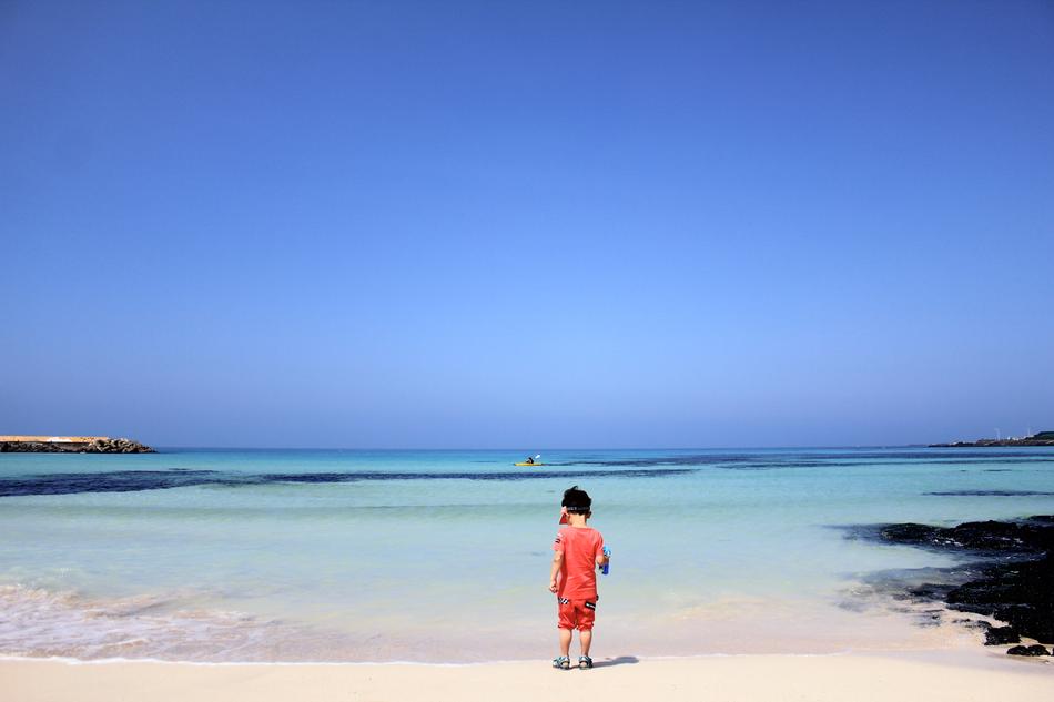 Sea Boy Sand free image download