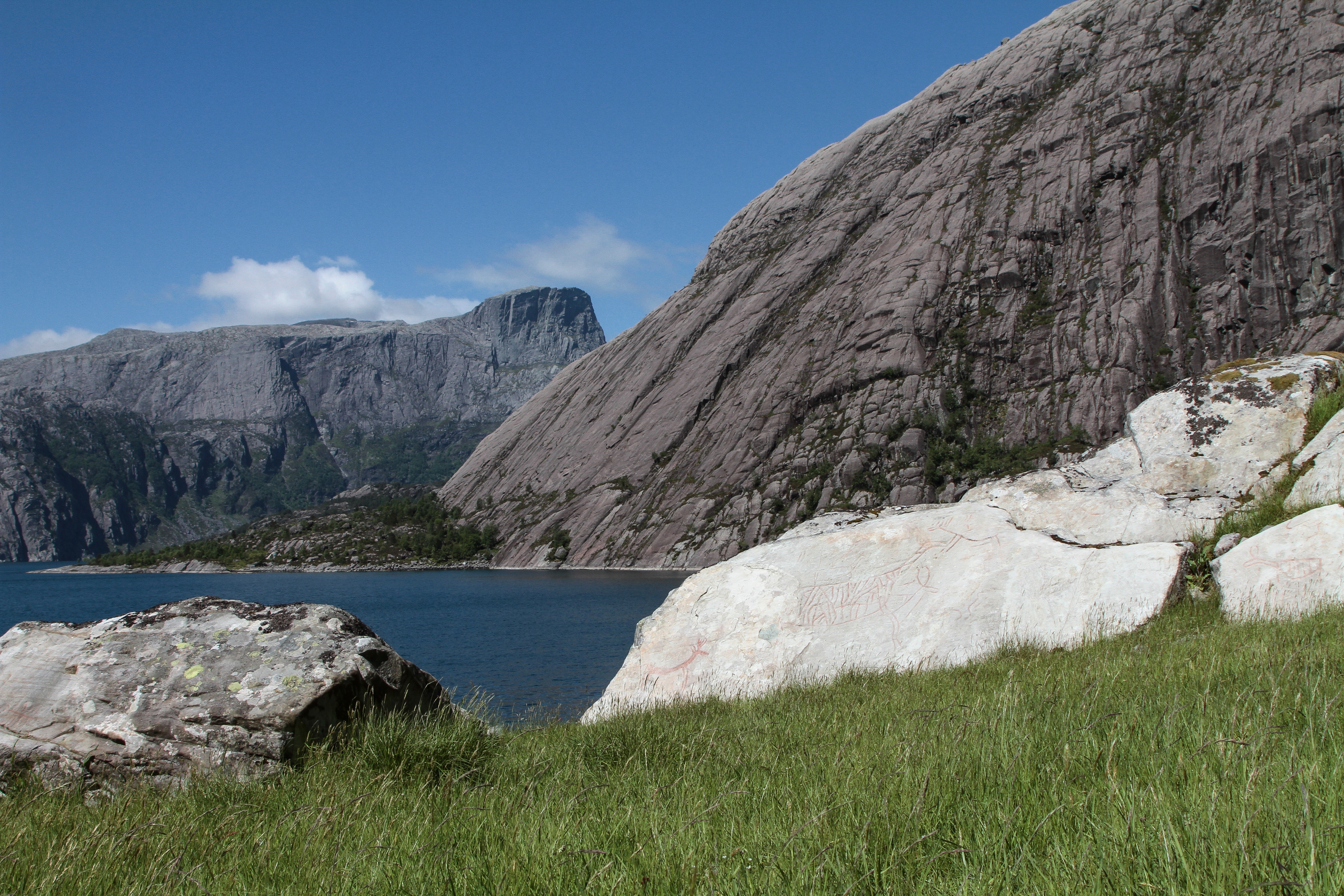 Mountain cliffs view free image download