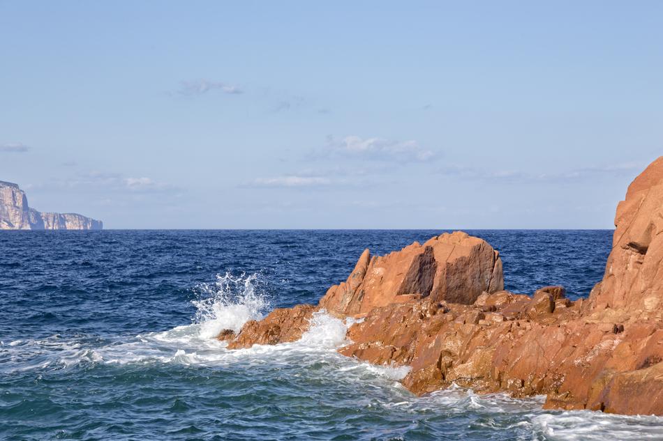 Red sea cliffs free image download