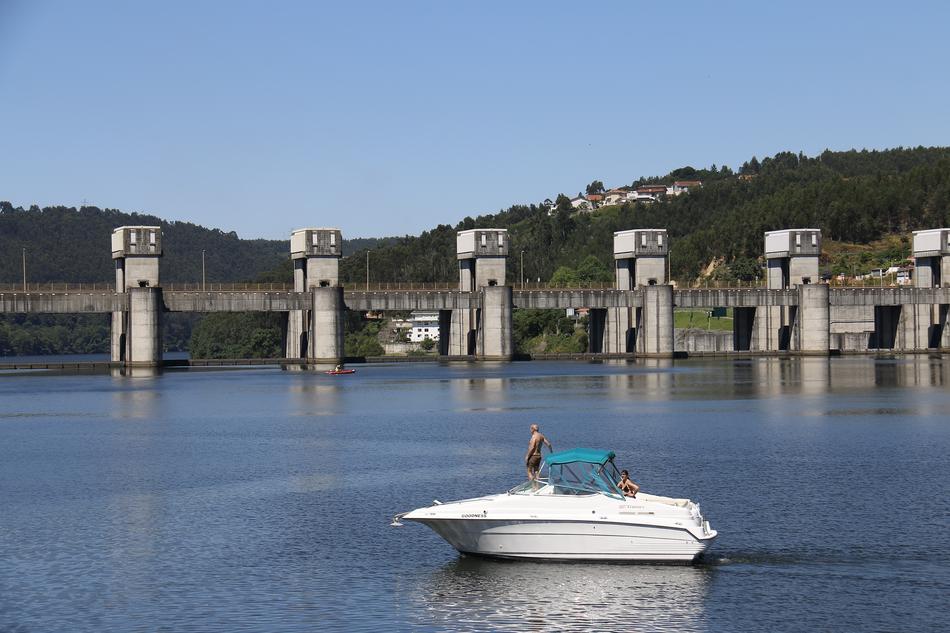 Dam Rio Holidays free image download