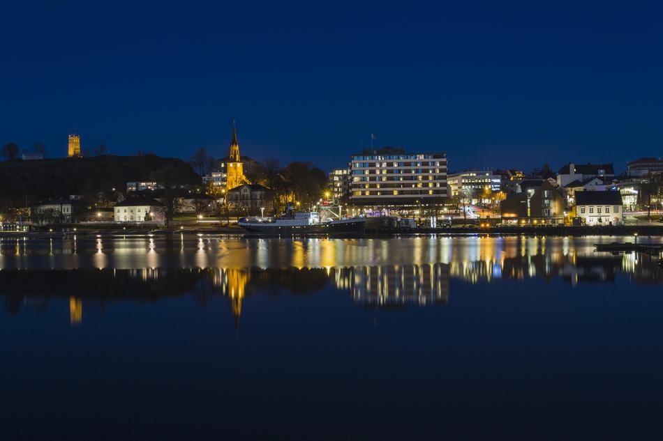 Illuminated Urban City Establishment free image download