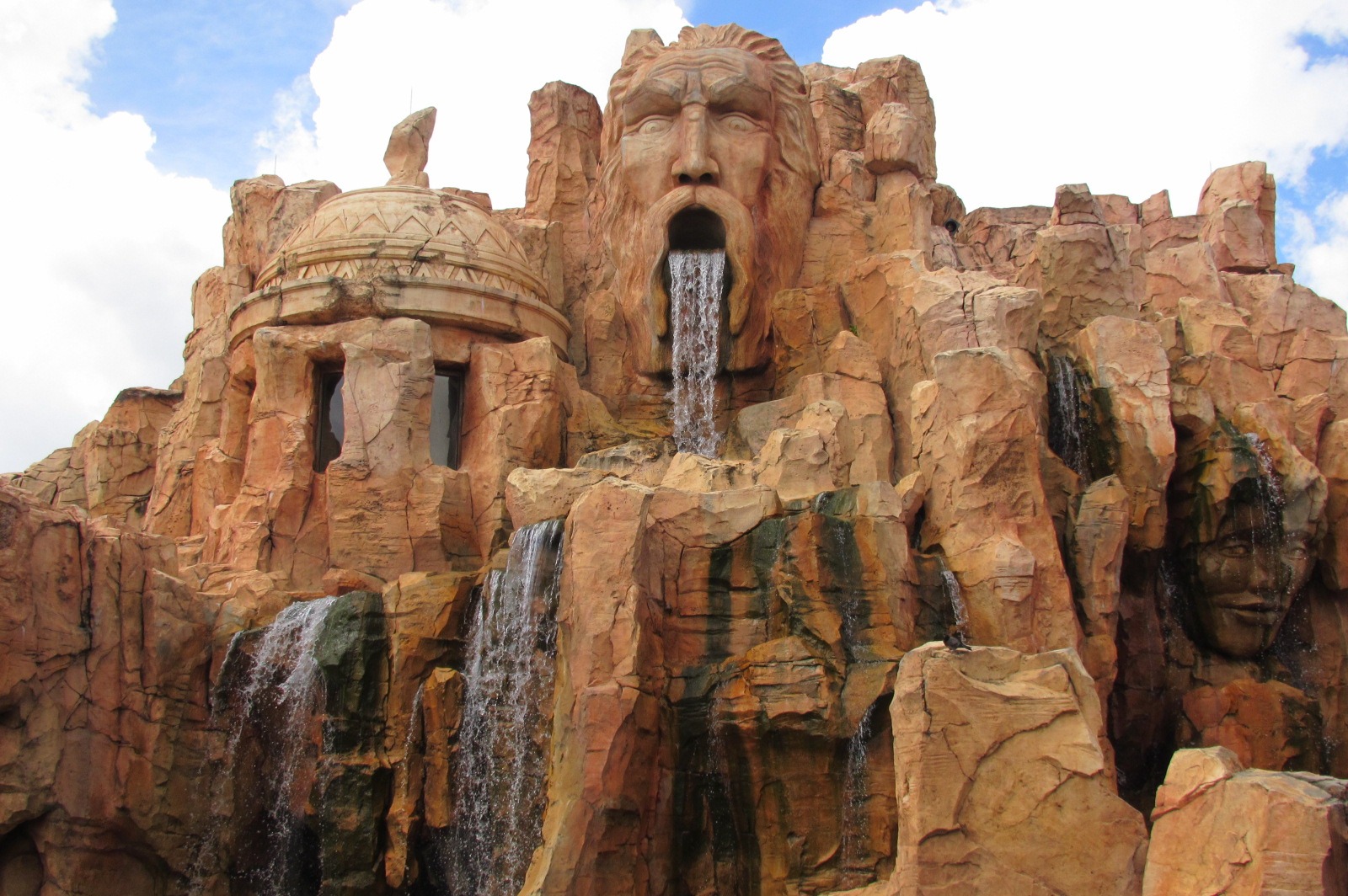 Creative waterfall in the Disney park free image download