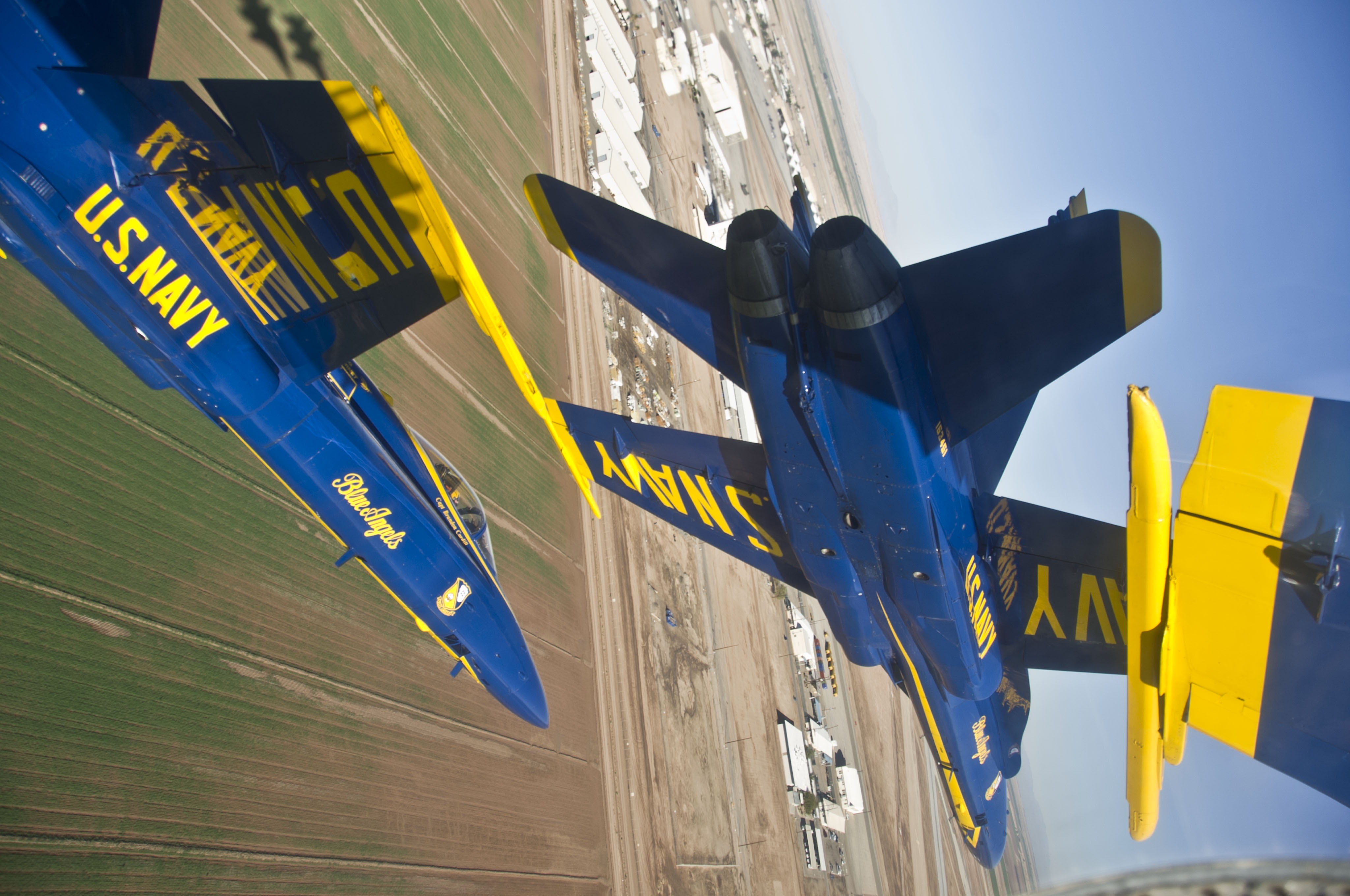Blue Angels Jets Fighters in flight close-up free image download