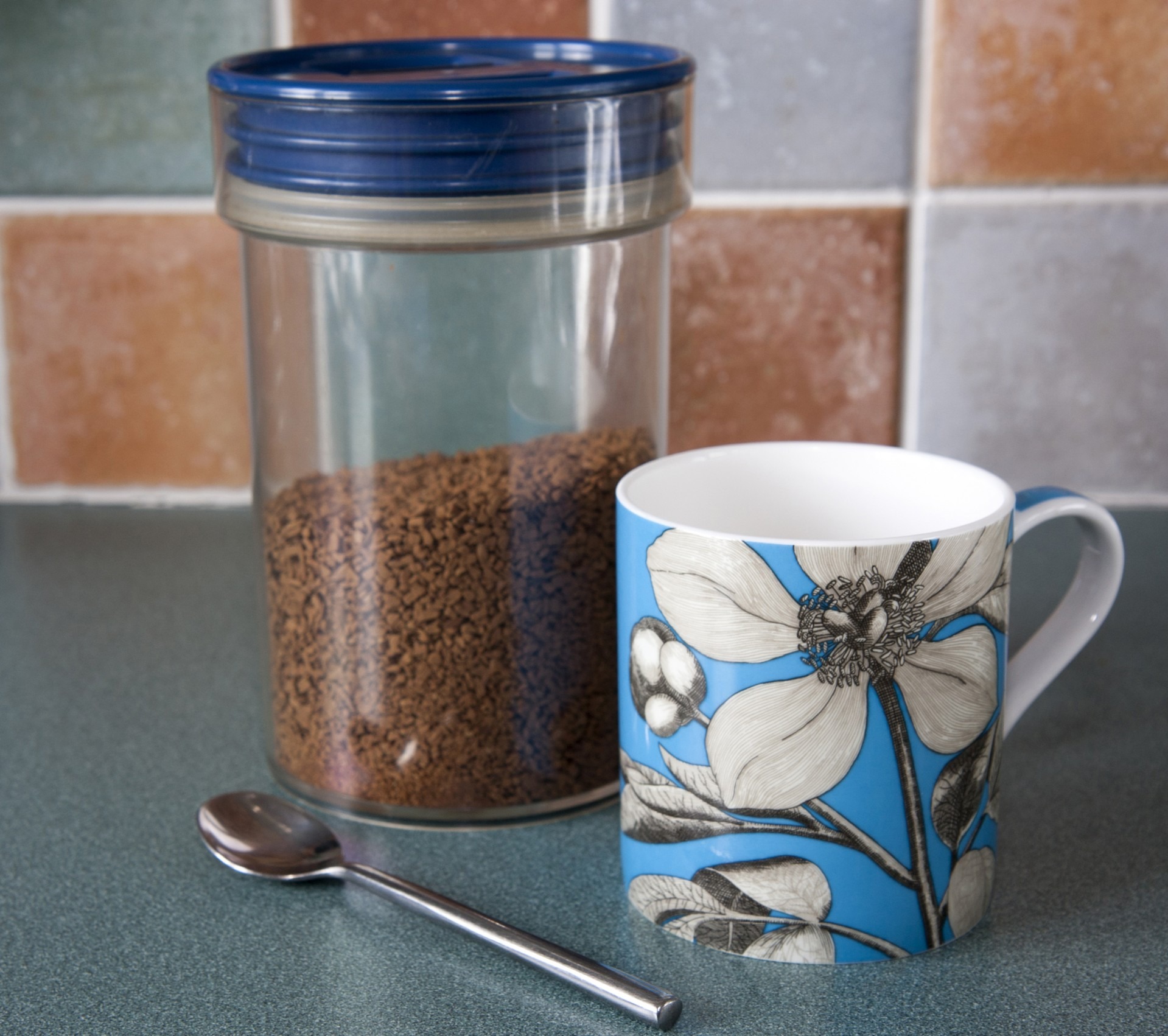 Can of coffee and cup free image download