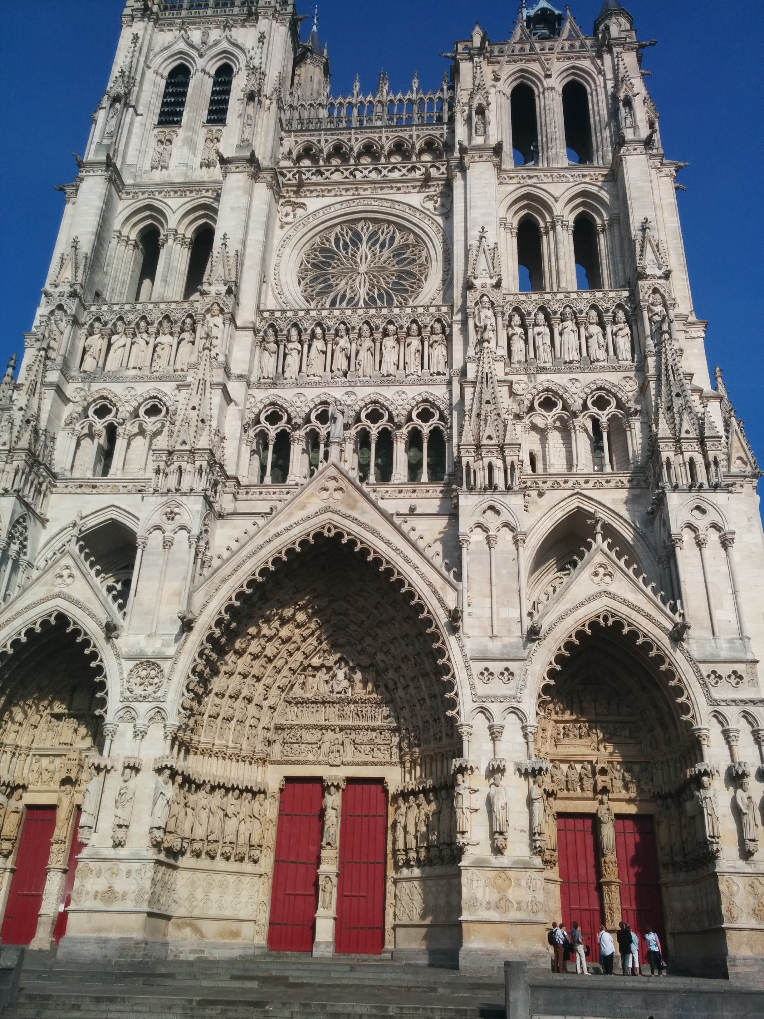 Entrance to the ancient cathedral free image download