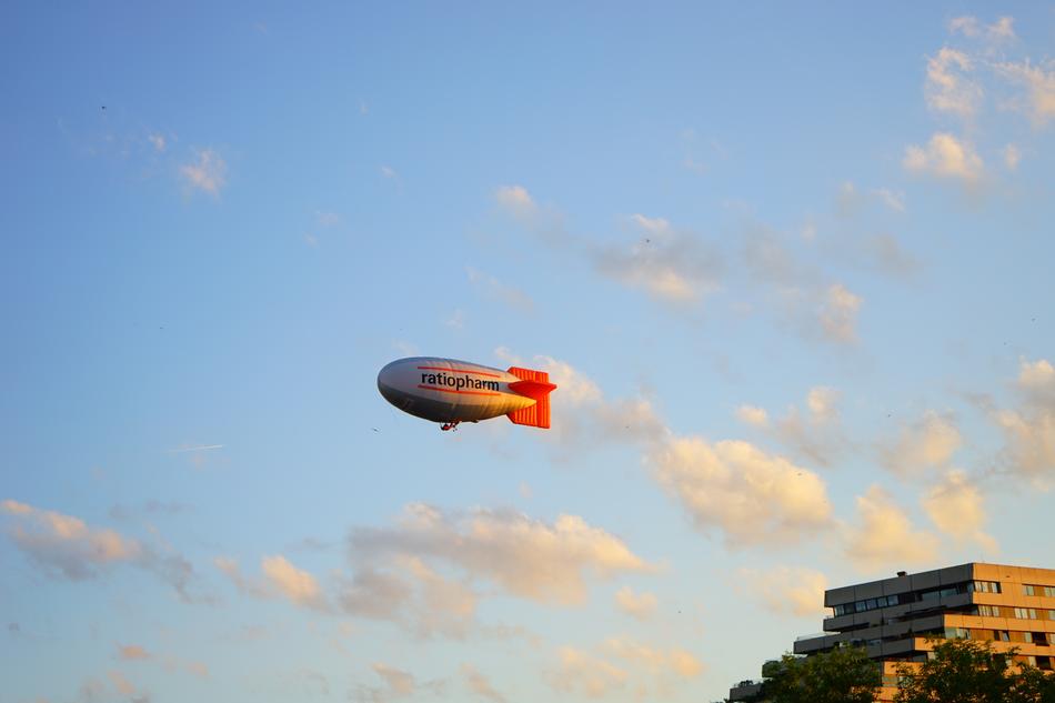 Zeppelin Airship Flying free image download