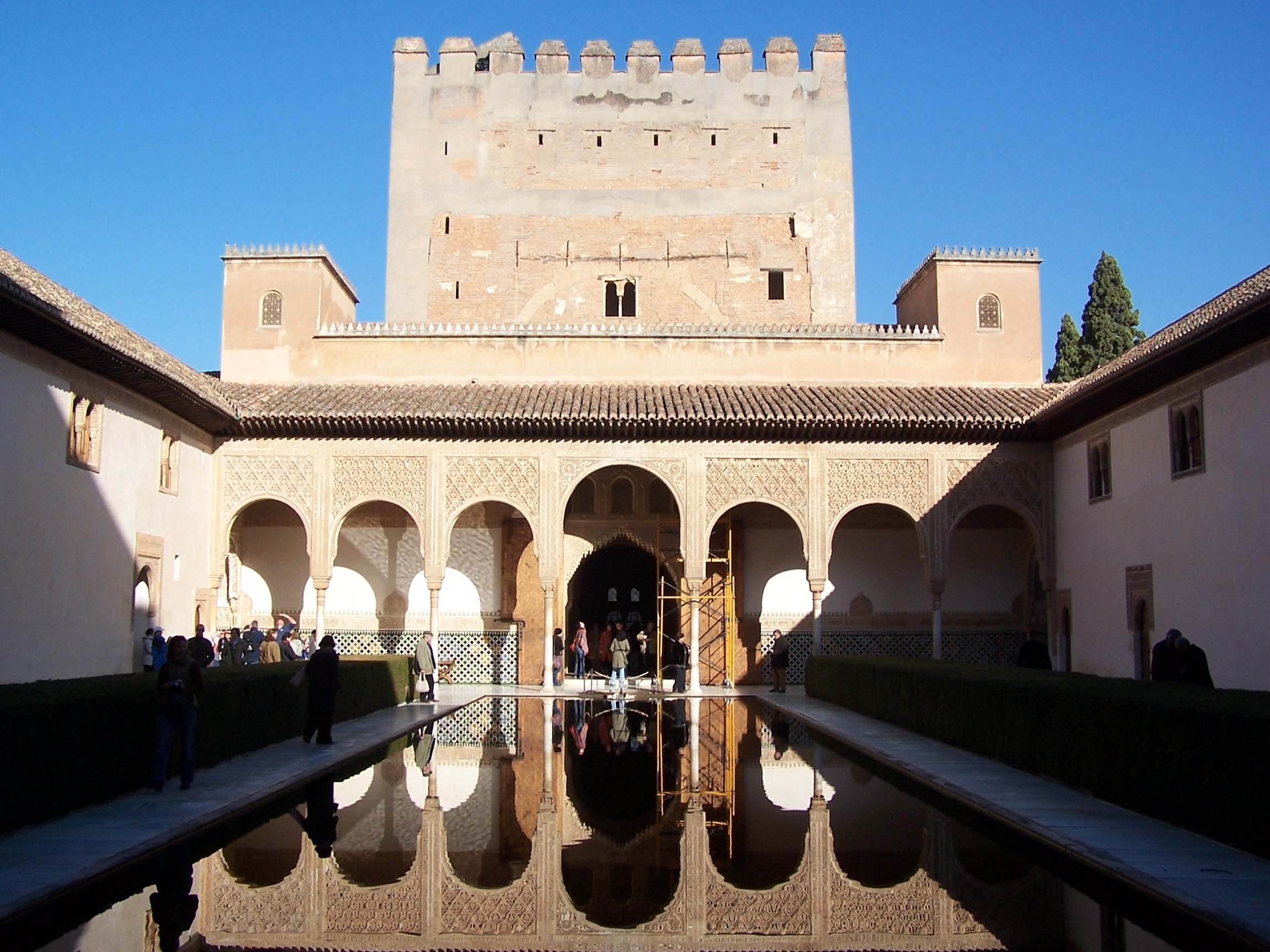 Arched entrance to building free image download